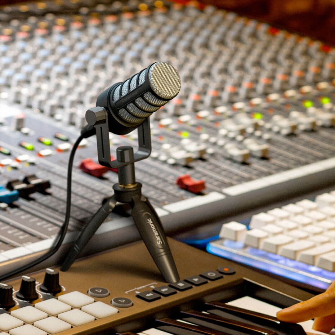 SR-BV1 | Microfone de diafragma grande ideal para Podcast - Saramonic ...