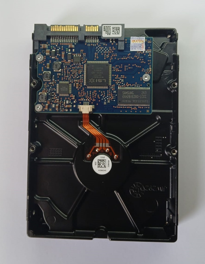 HD Hitachi 500 Gigas Sata 7200 RPM para PCs e Desktops - RIKATECH