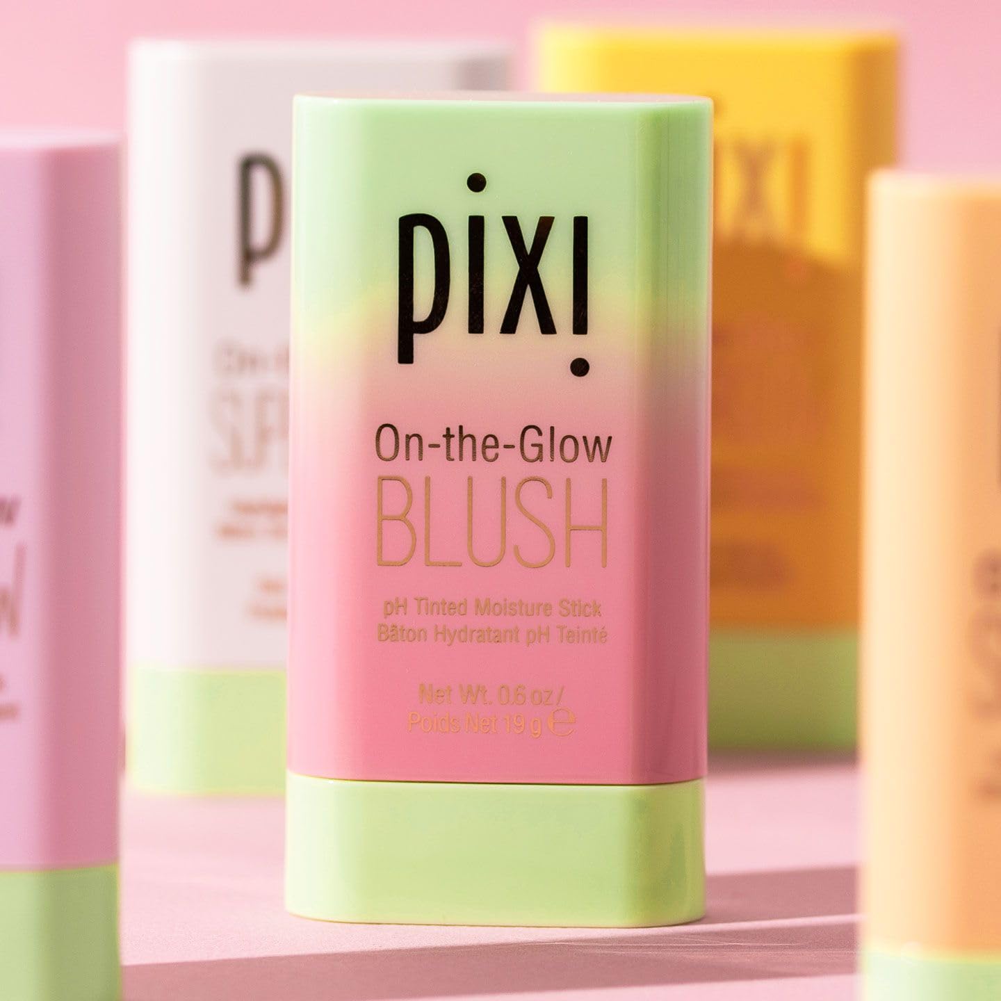 Blush Stick Hidratante, On‑the‑Glow Blush, CheekTone, Pixi - MAGAM
