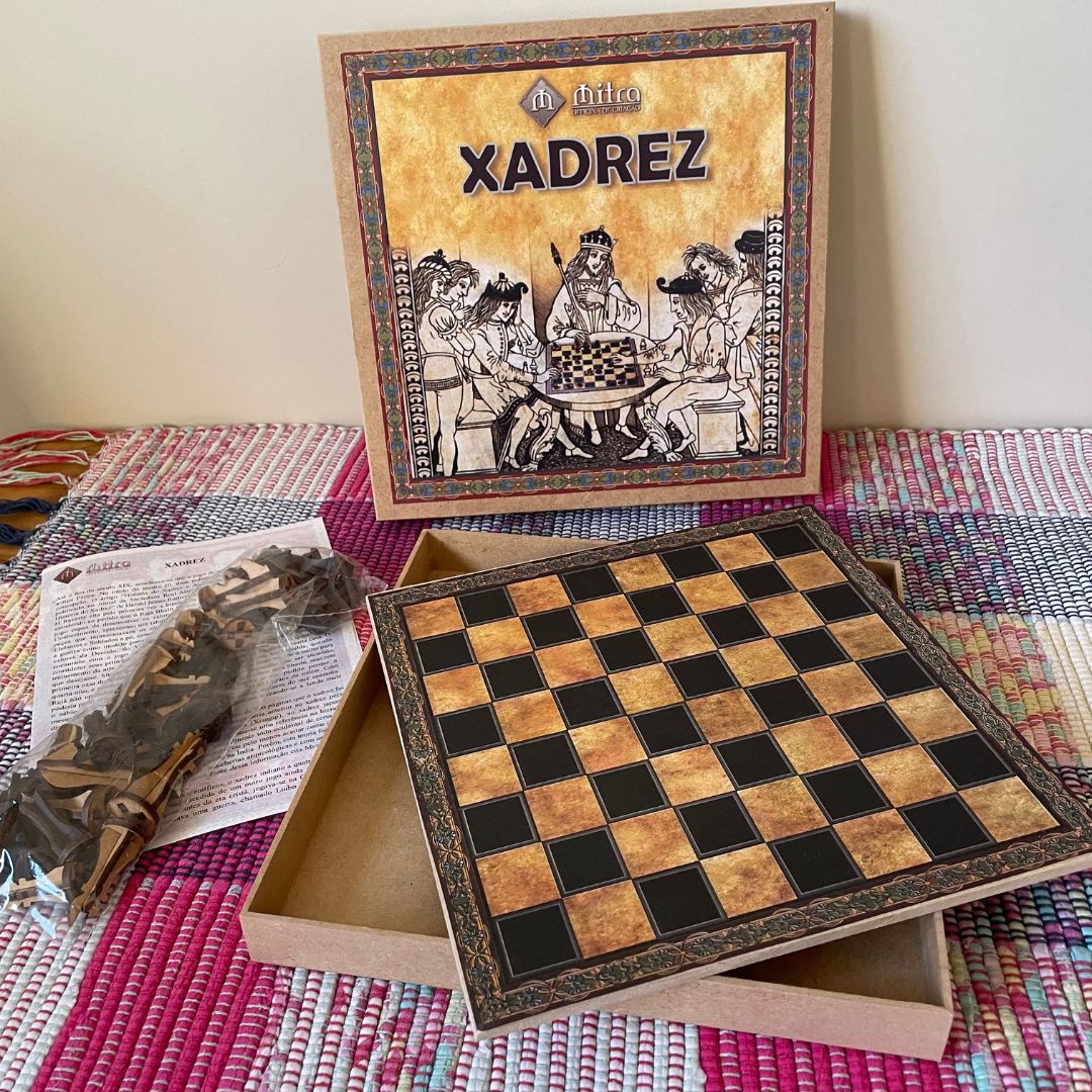 Jogo de Tabuleiro - Jogo Mini Xadrez - Ioiô de Pano Brinquedos Educativos