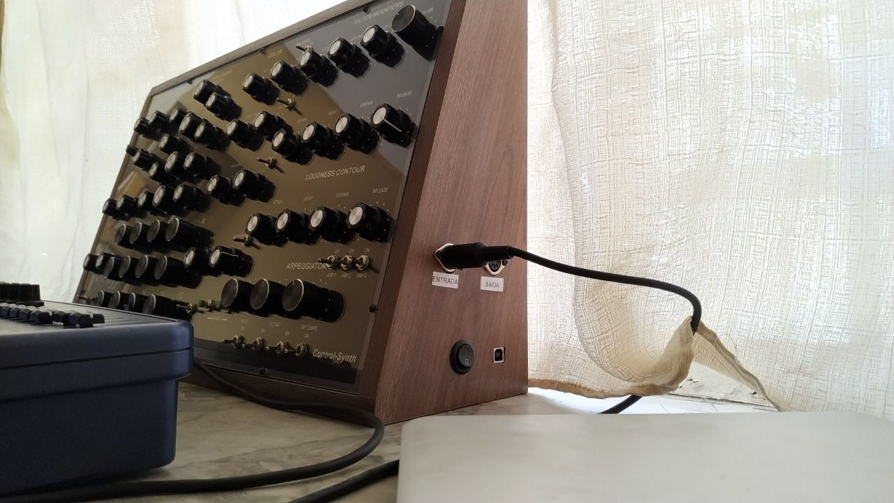 Control-Synth Modular - CM-MIDI CONTROLLERS