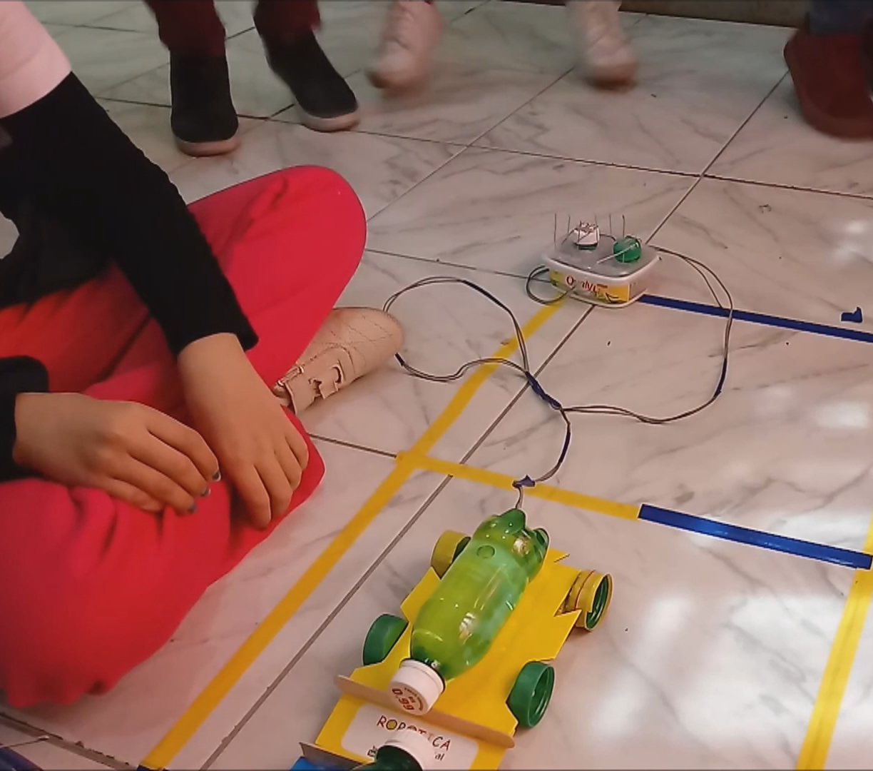Carro Sumobot DIY - Experimento criativo para Educação maker - Robótica ...