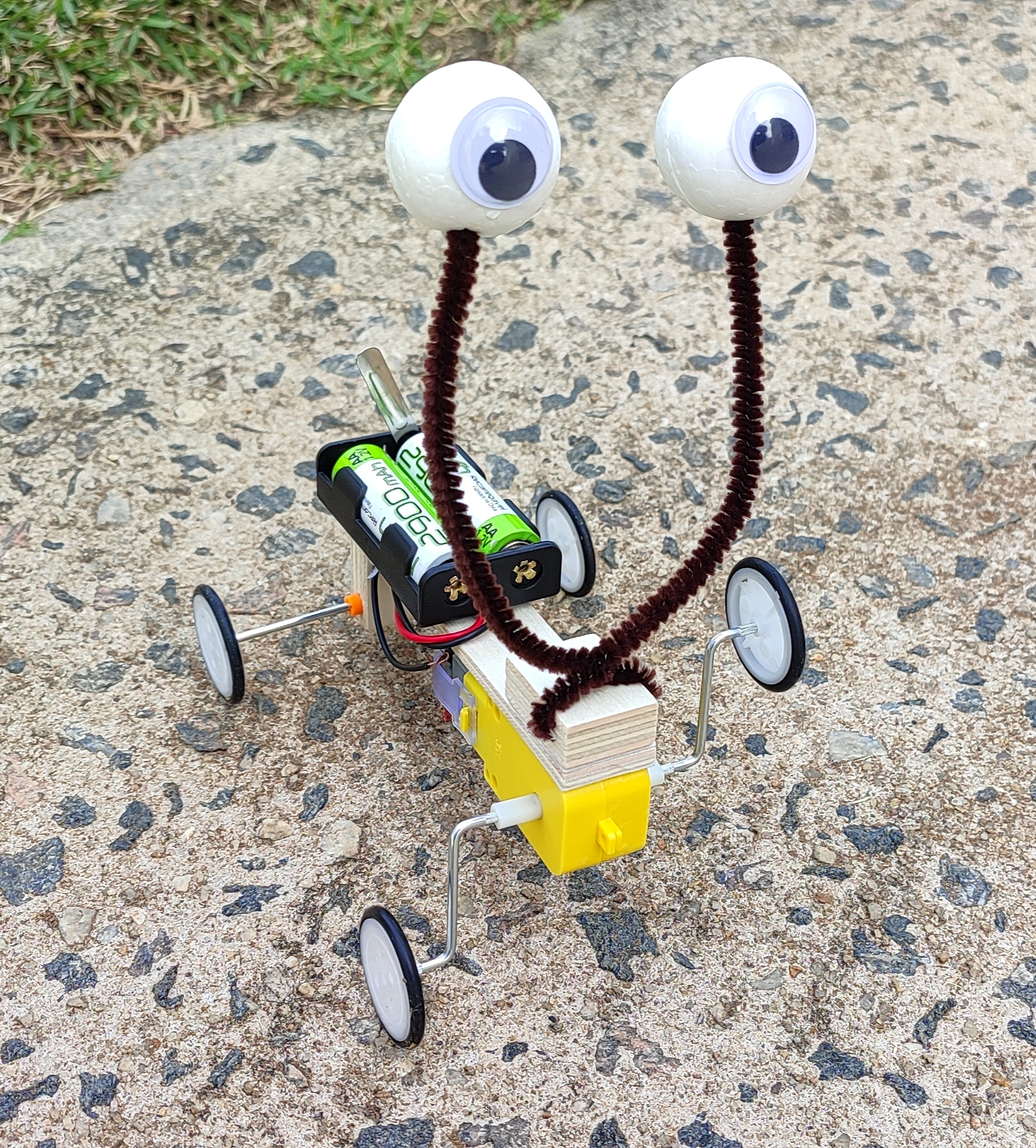 Robô Biônico Criativo, Kit didático para montar - Robótica Educacional ...
