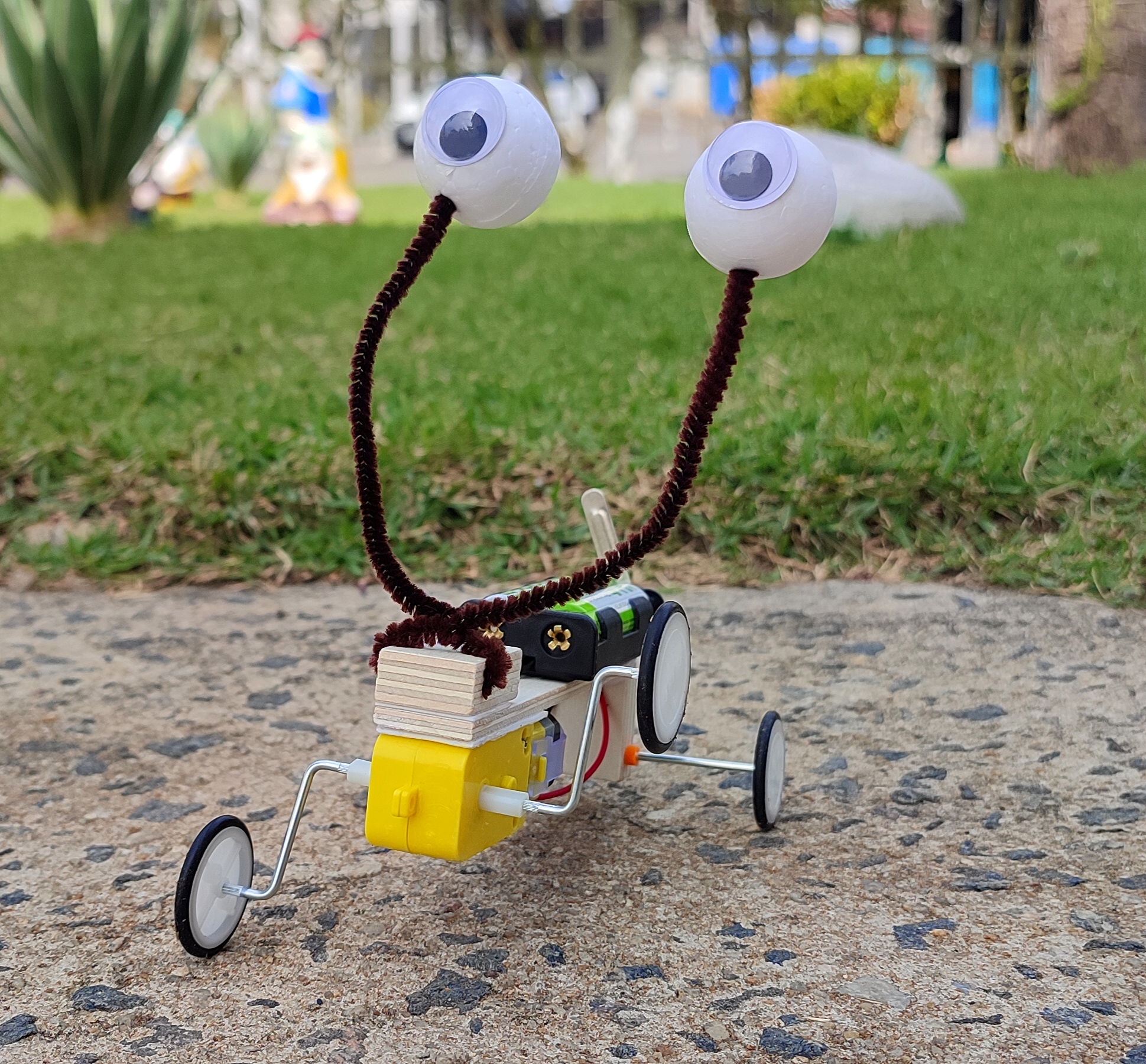 Robô Biônico Criativo, Kit didático para montar - Robótica Educacional ...