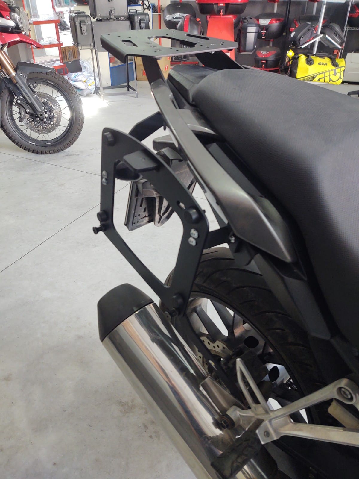 Suporte Lateral Start para Baús padrão Givi para CB 500X e NX 500 - ForMoto - Acessórios BigTrails