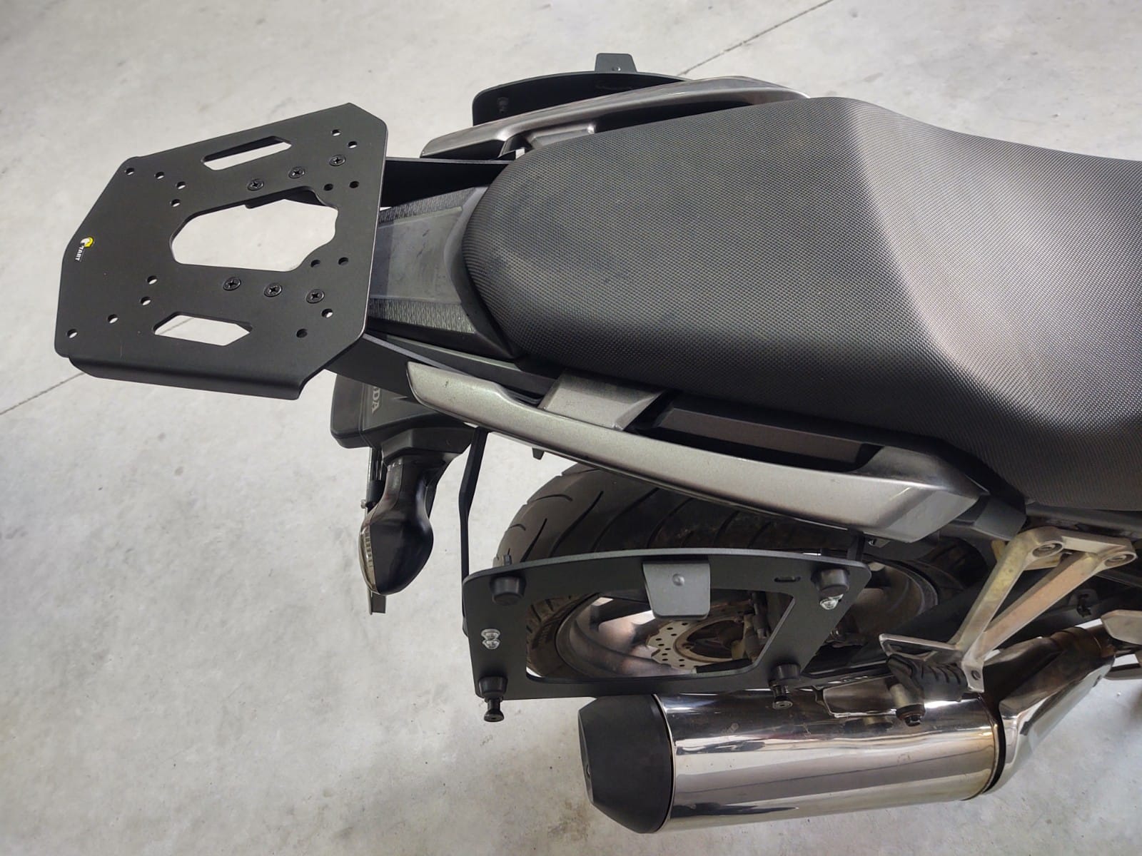 Suporte Lateral Start para Baús padrão Givi para CB 500X e NX 500 - ForMoto - Acessórios BigTrails