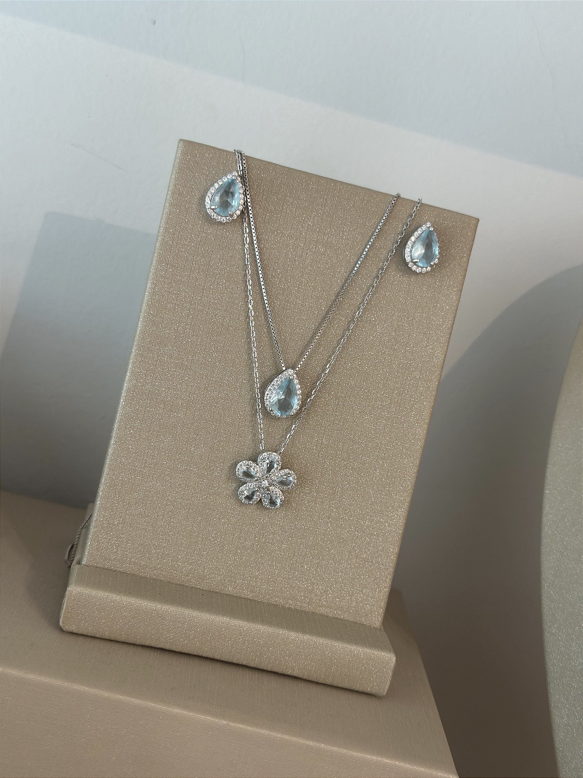 Colar de flor pétalas acqua prata 925 - Carmen Bittencourt
