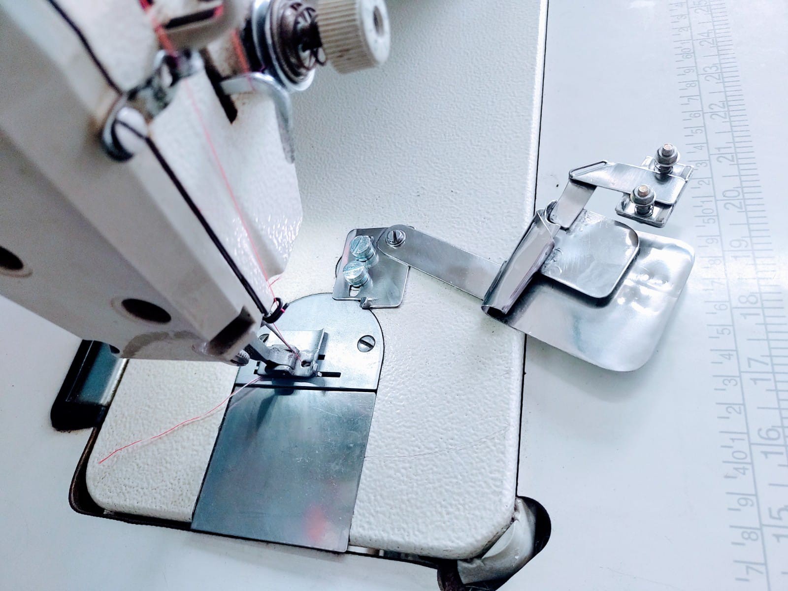 Aparelho de Embutir Elástico Máq. Reta - Francle Aparelhos