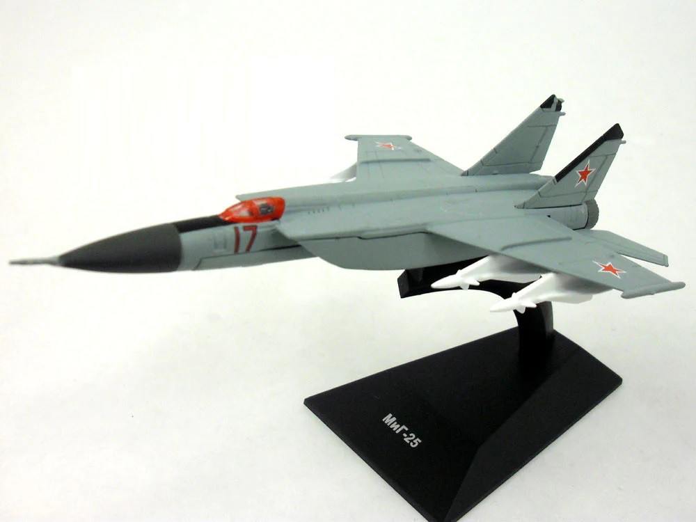 MIG-25 FOXBAT - 1:144 - Loja Águias de Aço