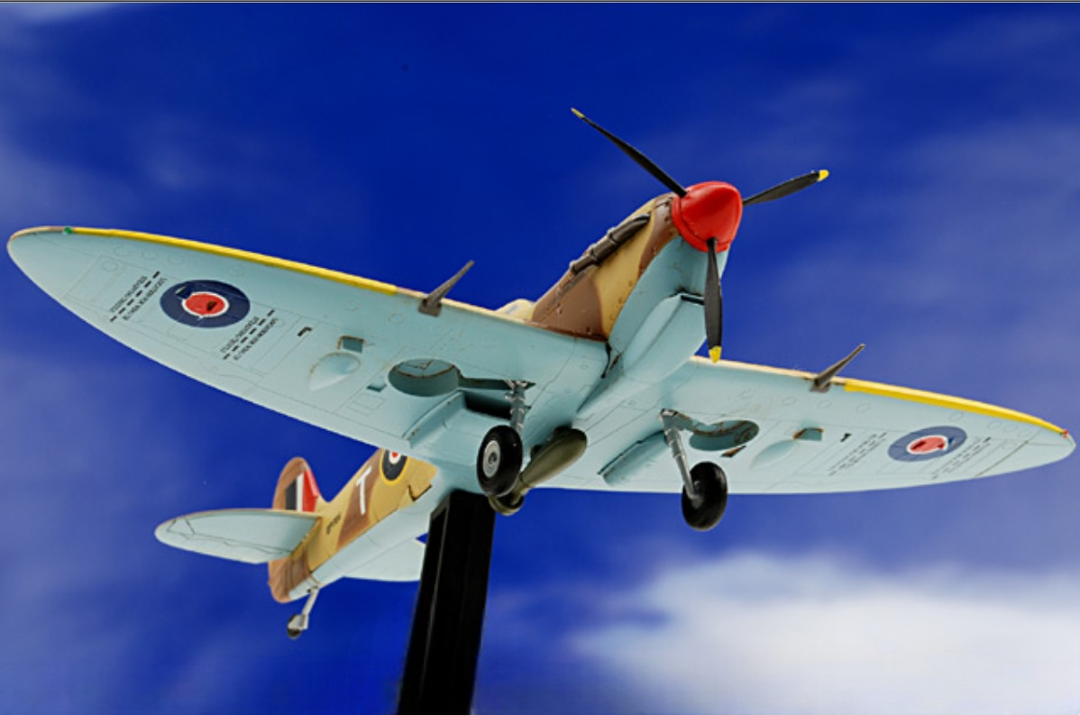Supermarine SPITFIRE - ESCALA 1:72 - EASY MODEL - Loja Águias de Aço