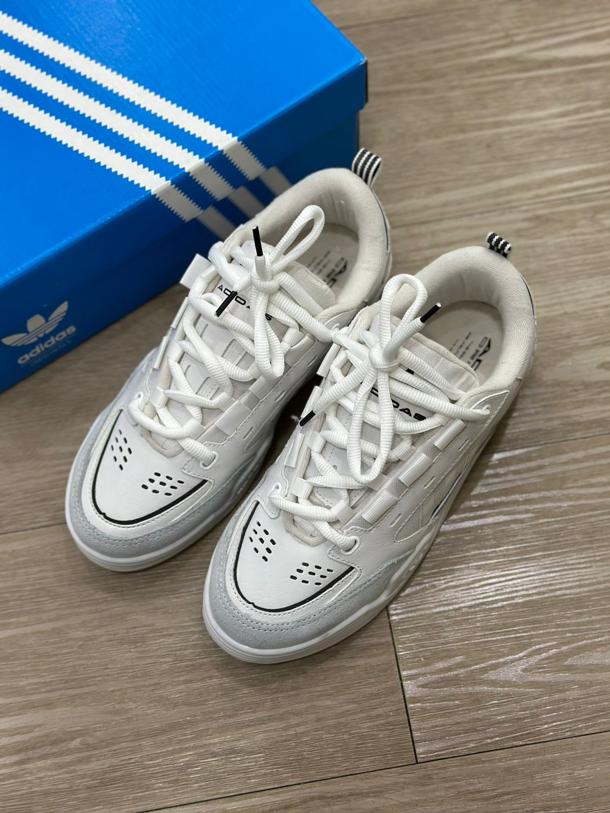 ADI 2000 BRANCO GELO - WC SHOES