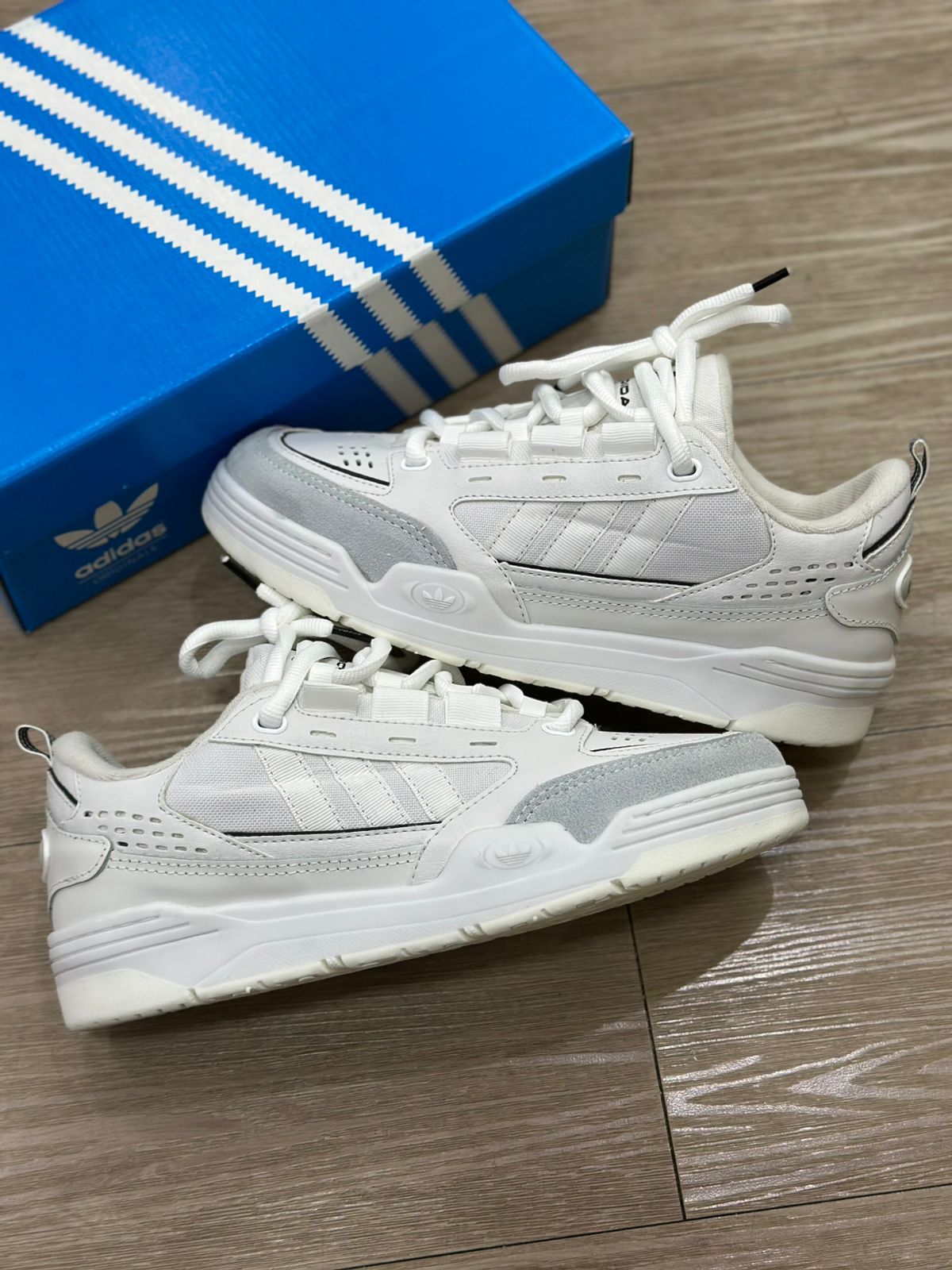 ADI 2000 BRANCO GELO - WC SHOES