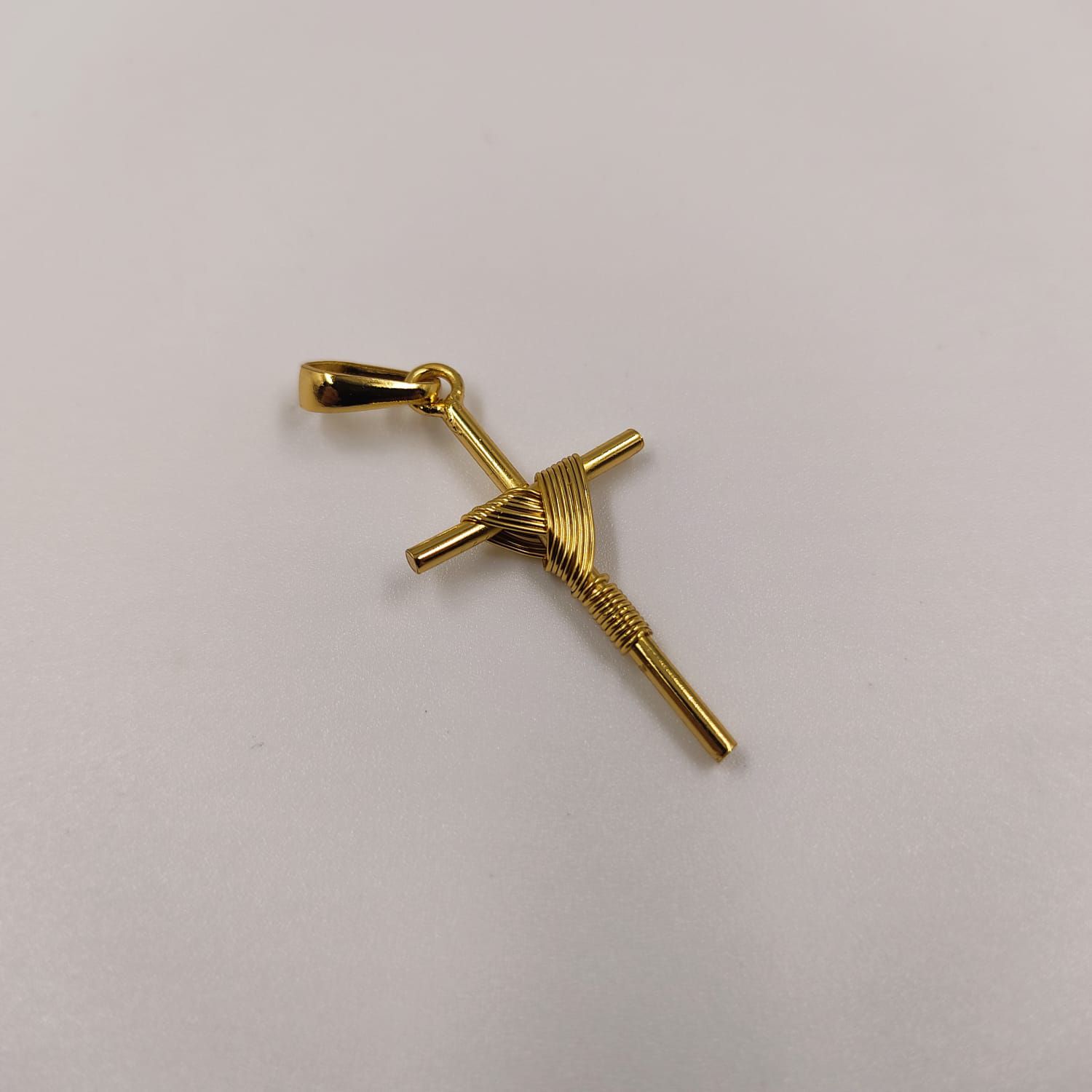 Cordão Cadeado Alongado Banhado A Ouro 18k Pingente Cruz Amarrada