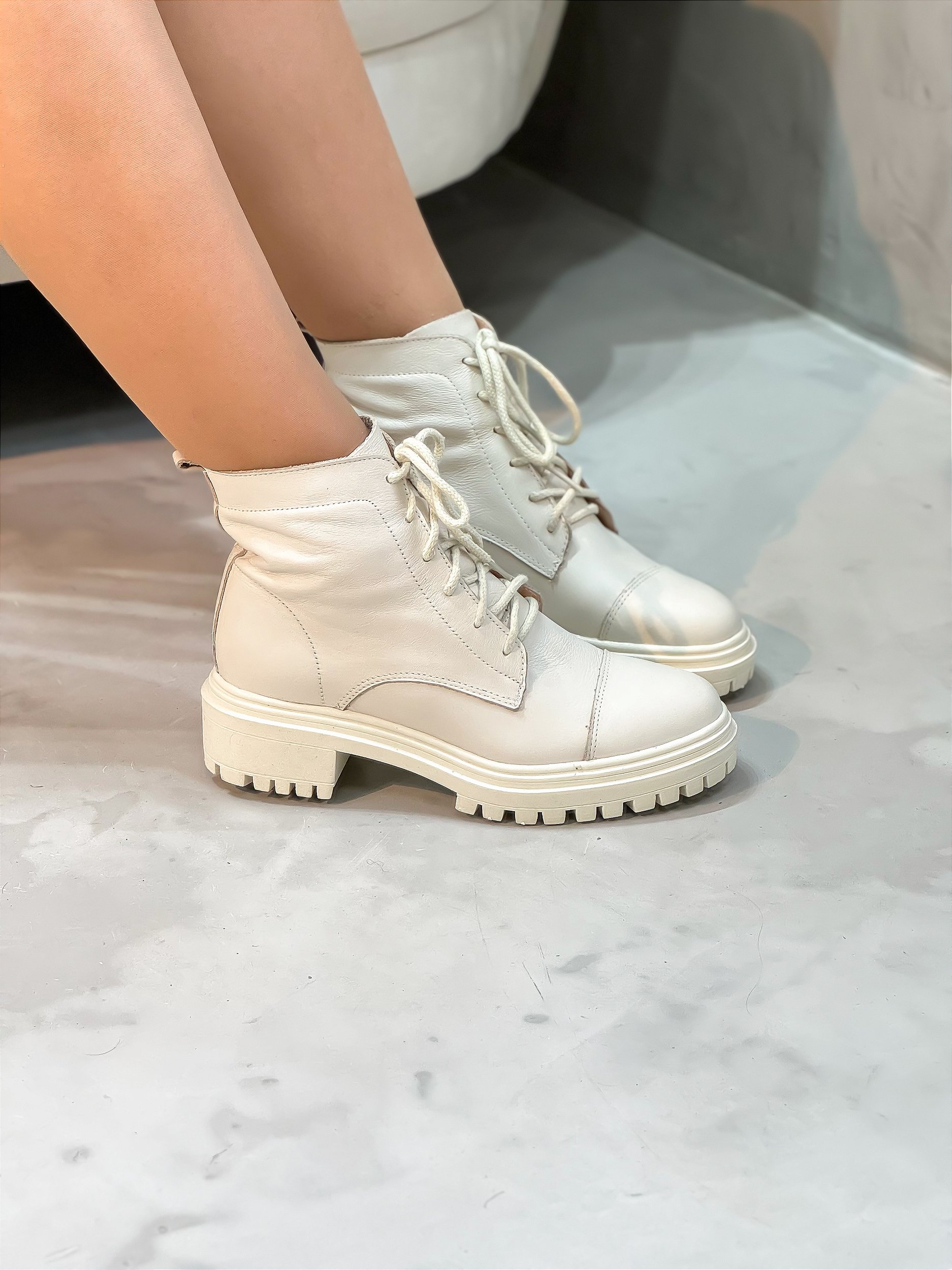 Coturno Feminino Fernanda Off-white Couro Legítimo - Cadência Feminina Shoes