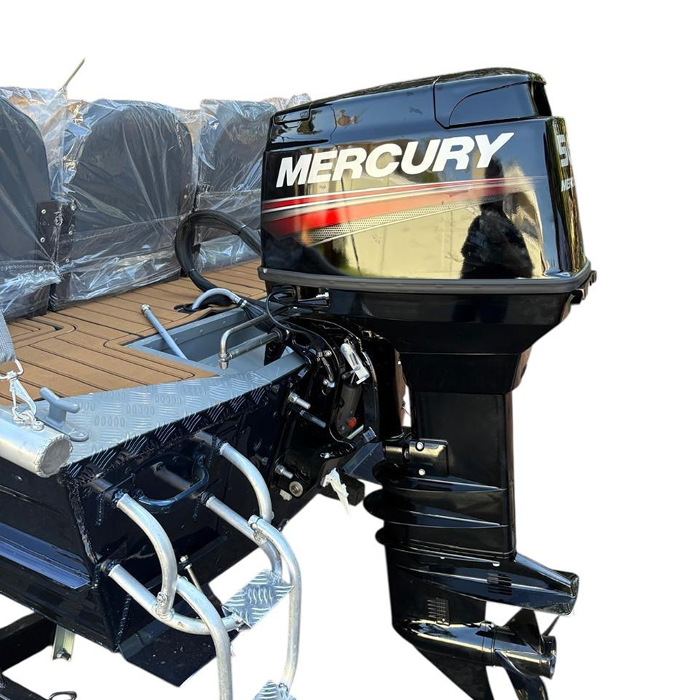 Barco Martinelli XNavigation 6.0 com Mercury 50 HP ELPTO c/ Power Trim ...