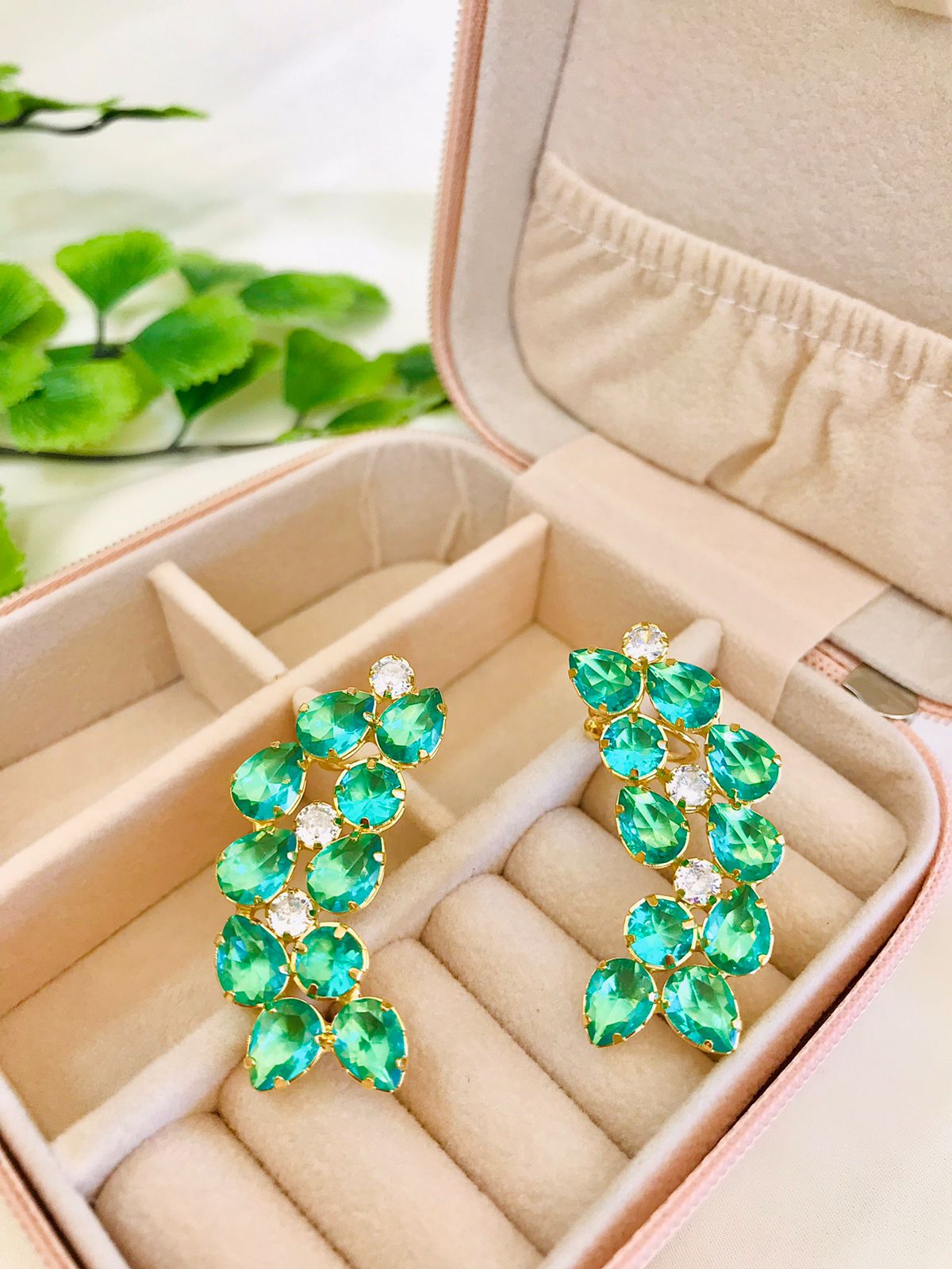 Ear Cuff Gold Lara - Raíza Joias