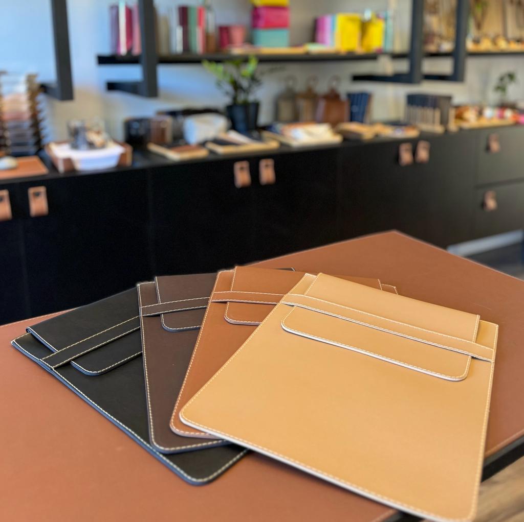 CASE PARA NOTEBOOK COM MOUSEPAD - Ateliê 2: Acessórios em couro ...