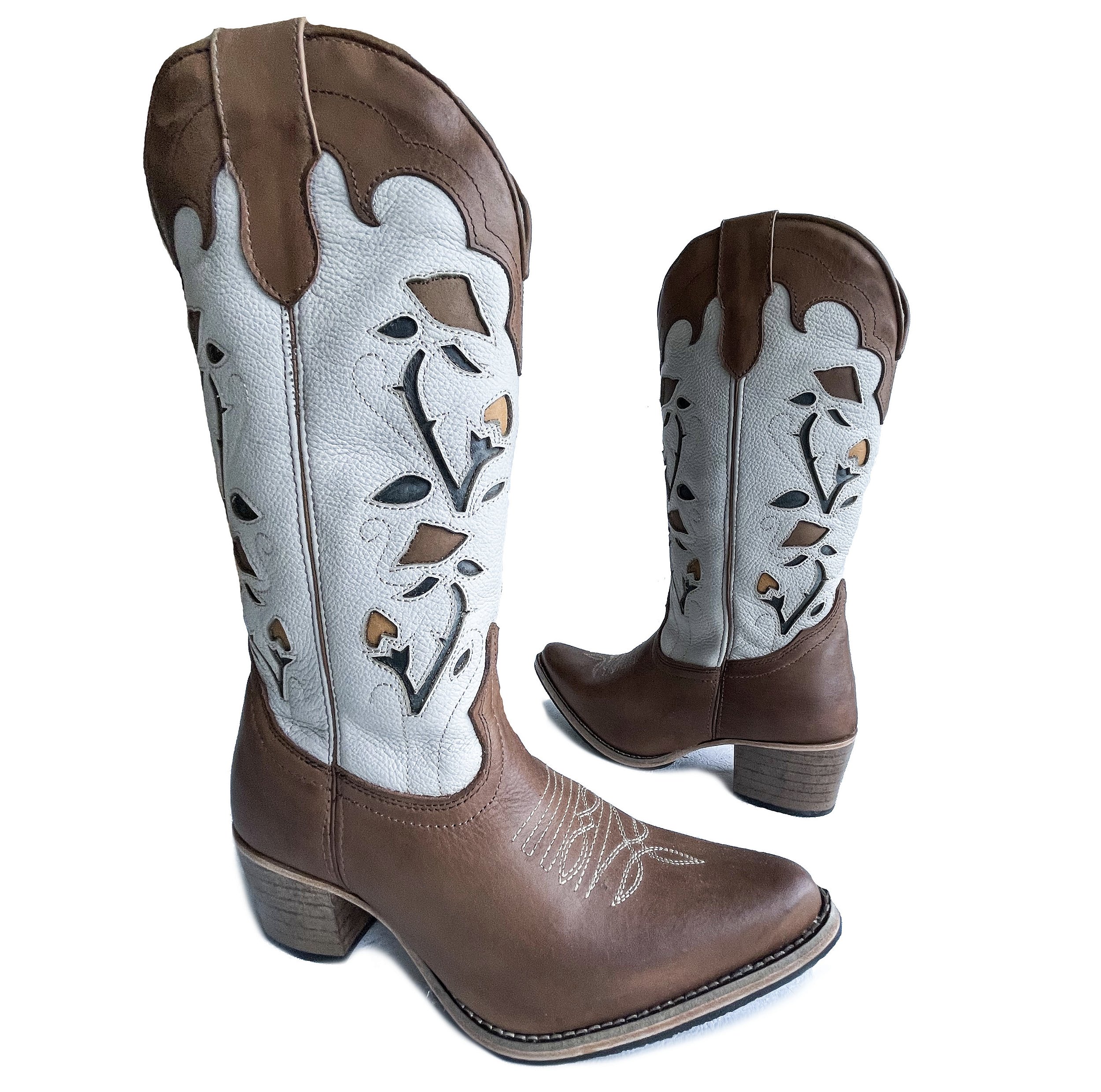 Bota Texana Feminina Touro Sentado Café e Creme Salto Madeira Bico Fin ...