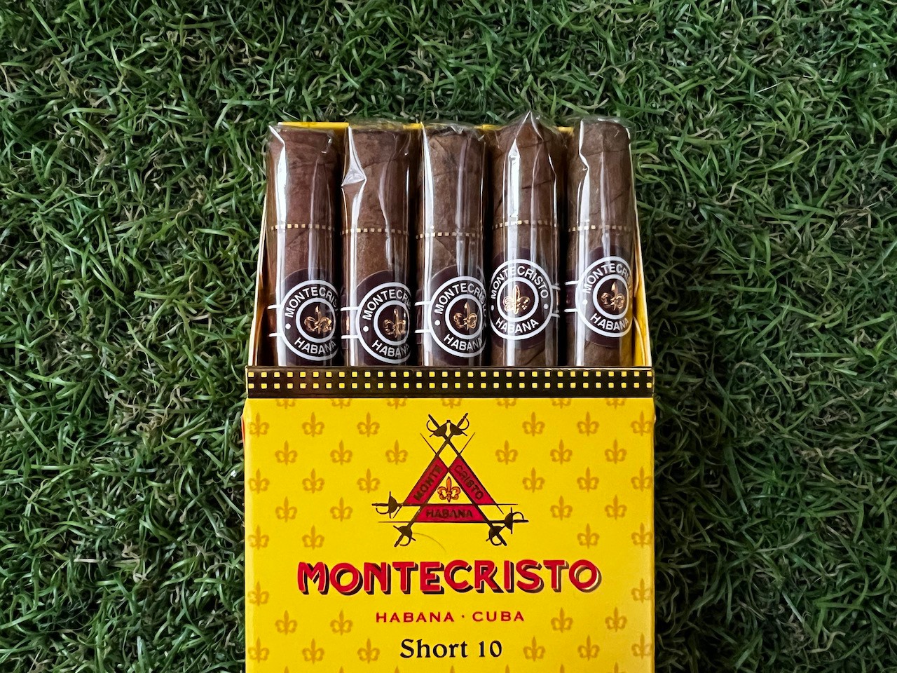 Charuto MonteCristo Short - PipeSmoking360 - Cachimbos e Charutos