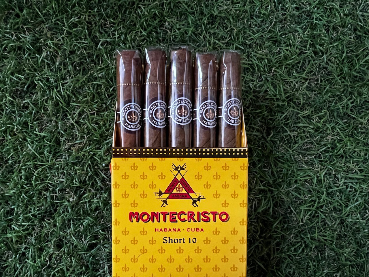 Charuto MonteCristo Short - PipeSmoking360 - Cachimbos e Charutos