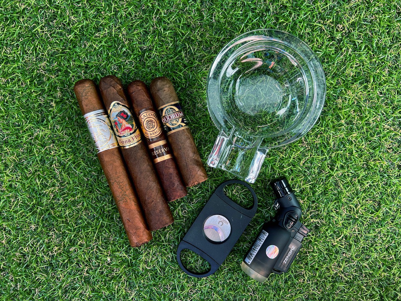 Kit Charuteiro Iniciante PipeSmoking360 - PipeSmoking360 - Cachimbos e Charutos