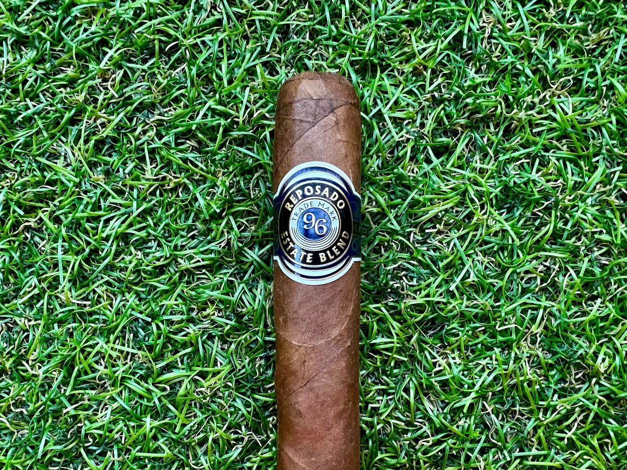 Charuto Reposado 96 Estate Blend Colorado Robusto - Display com 10 ...