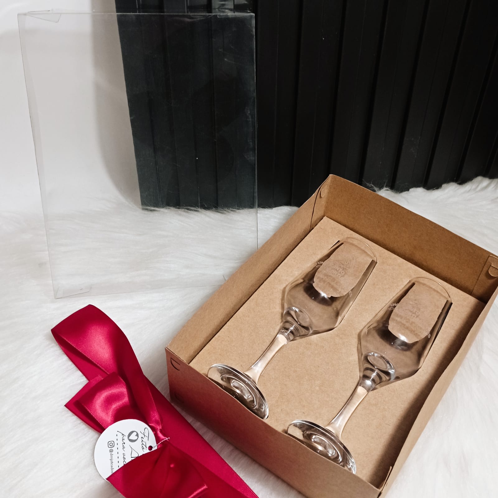 Caixa com Visor + 2 Taças Buffet Champanhe Personalizadas – Brinde, Ca ...
