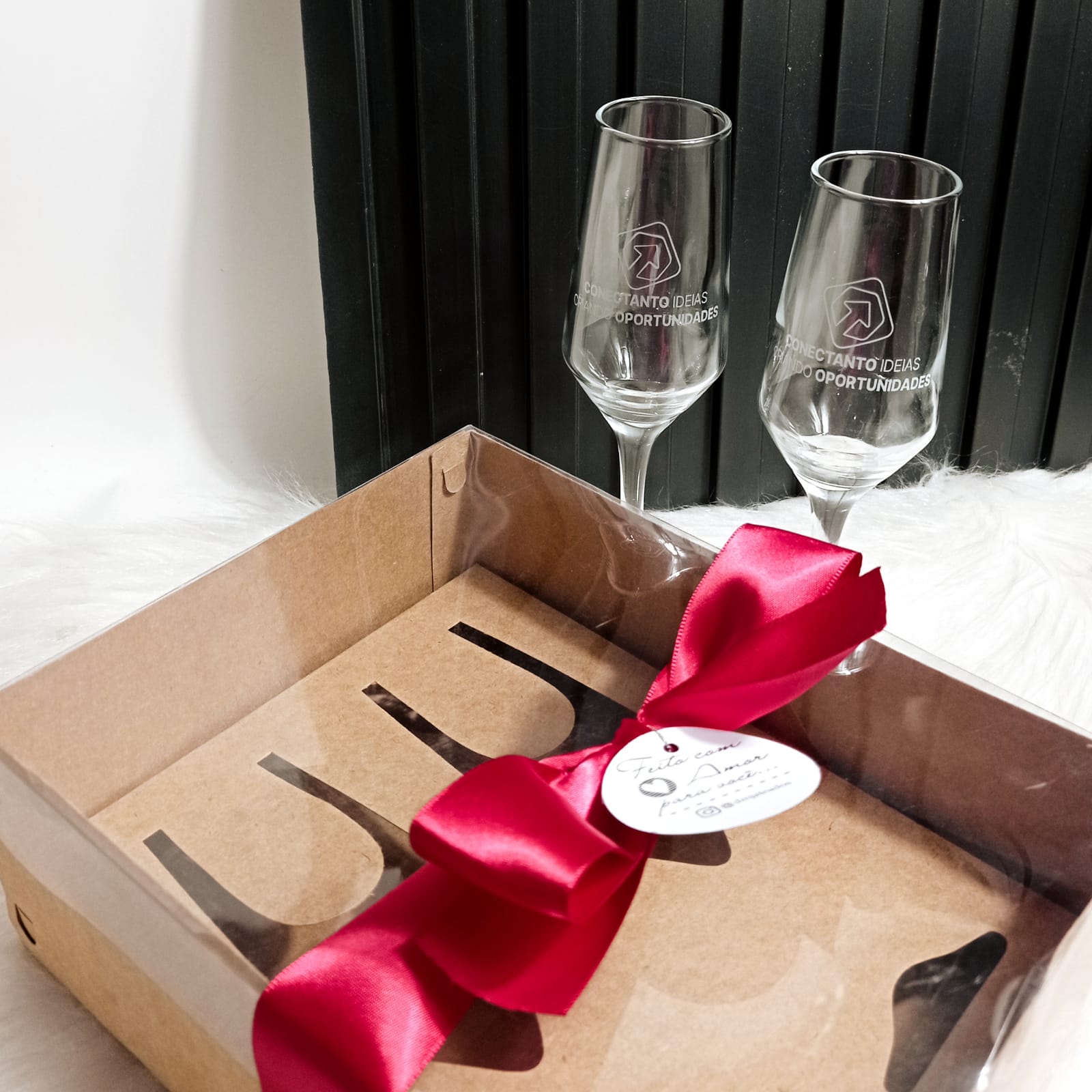 Caixa com Visor + 2 Taças Buffet Champanhe Personalizadas – Brinde, Ca ...