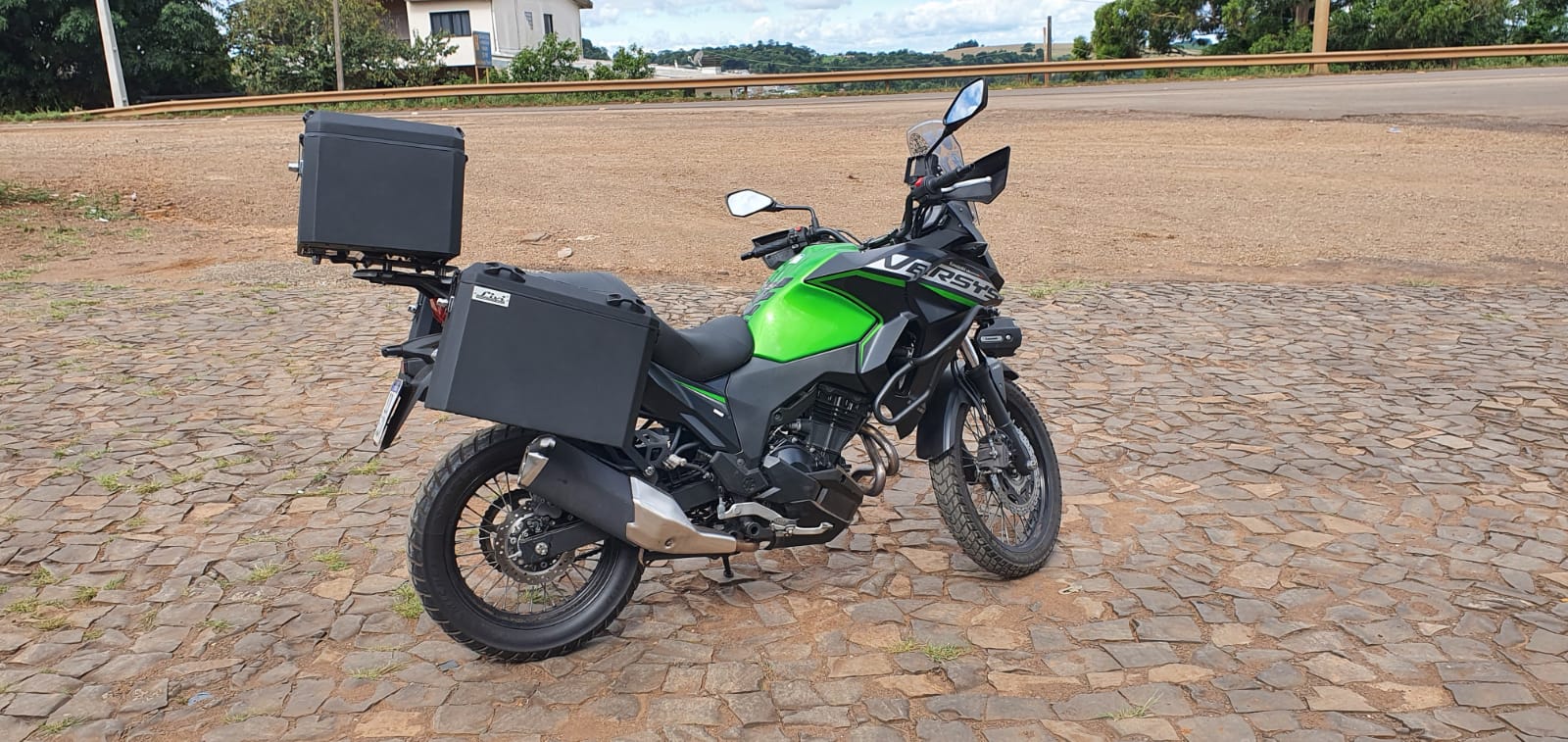 TOP CASE BAÚ ALUMÍNIO VERSYS X 300 - Livi Motoparts