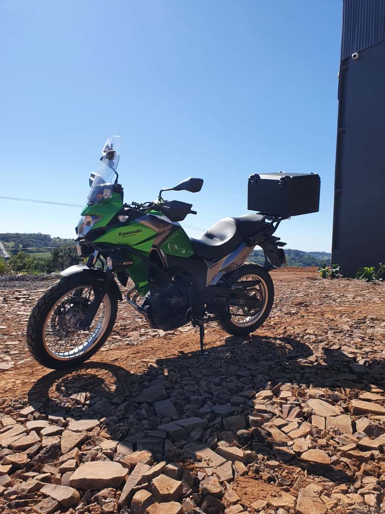 BAÚ TOP CASE LIVI EM ALUMÍNIO KAWASAKI VERSYS X 300 - Livi Motoparts