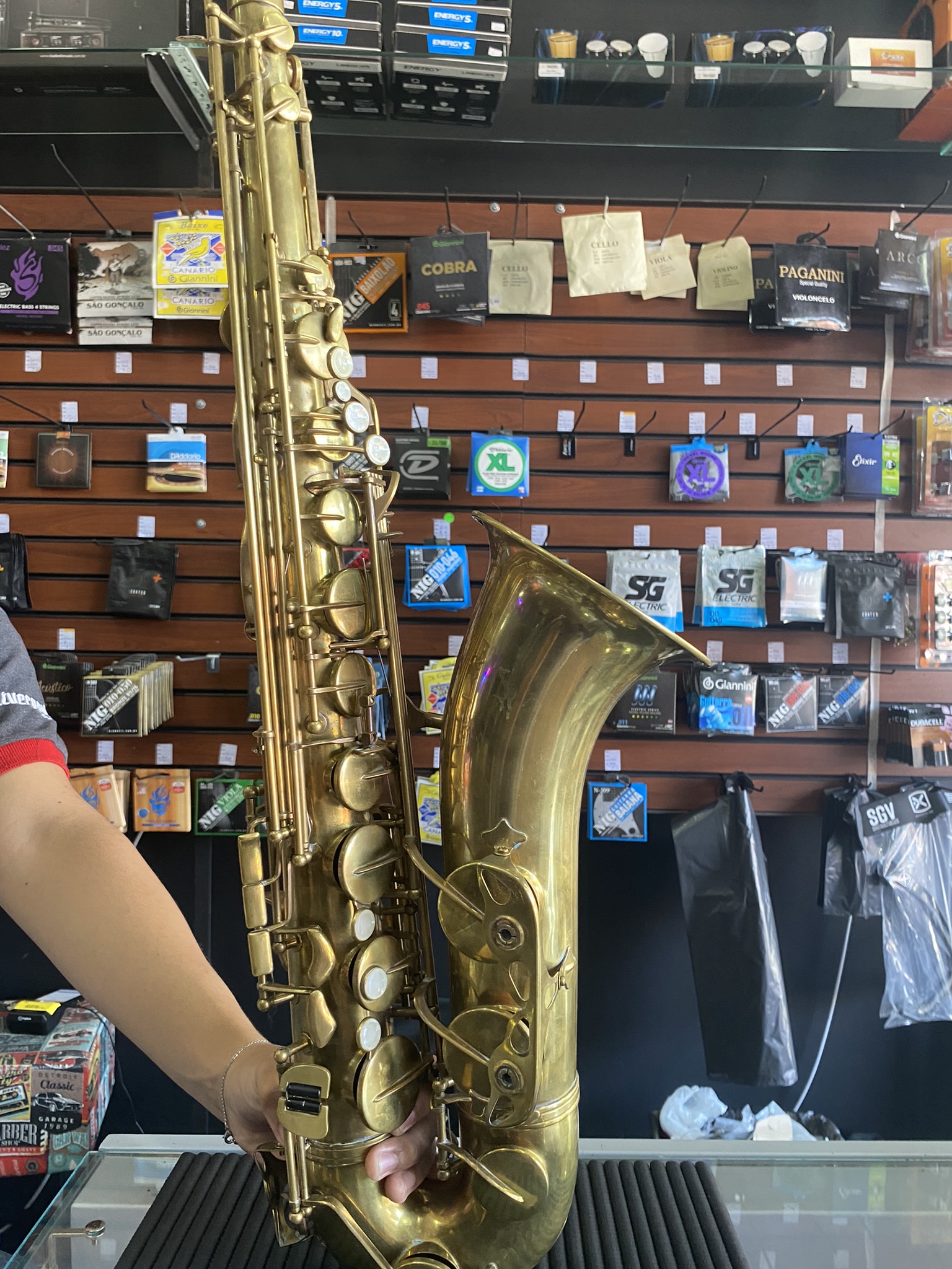 Sax Tenor Weril com case 100% funcionando - Usado - Loja de ...