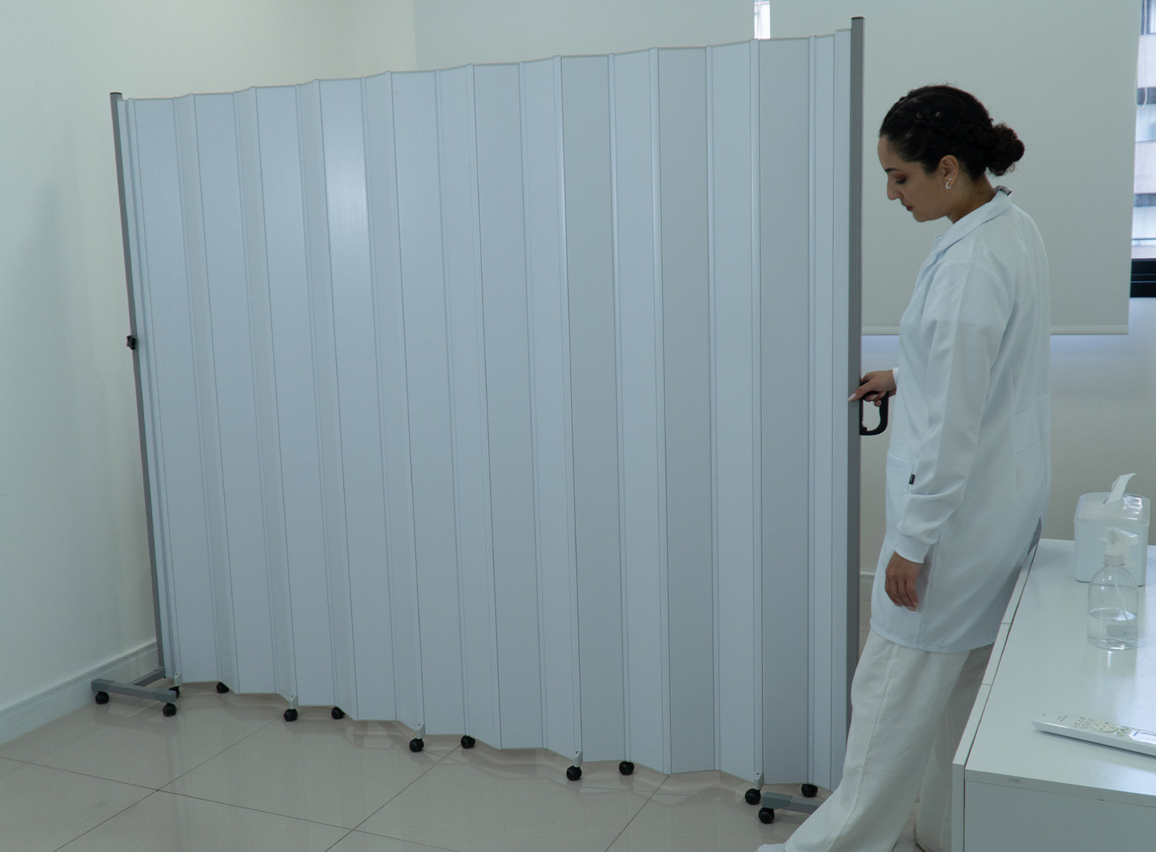 Biombo Sanfonado Hospitalar PVC Light 1,60m Móvel | Digital Hospitalar ...