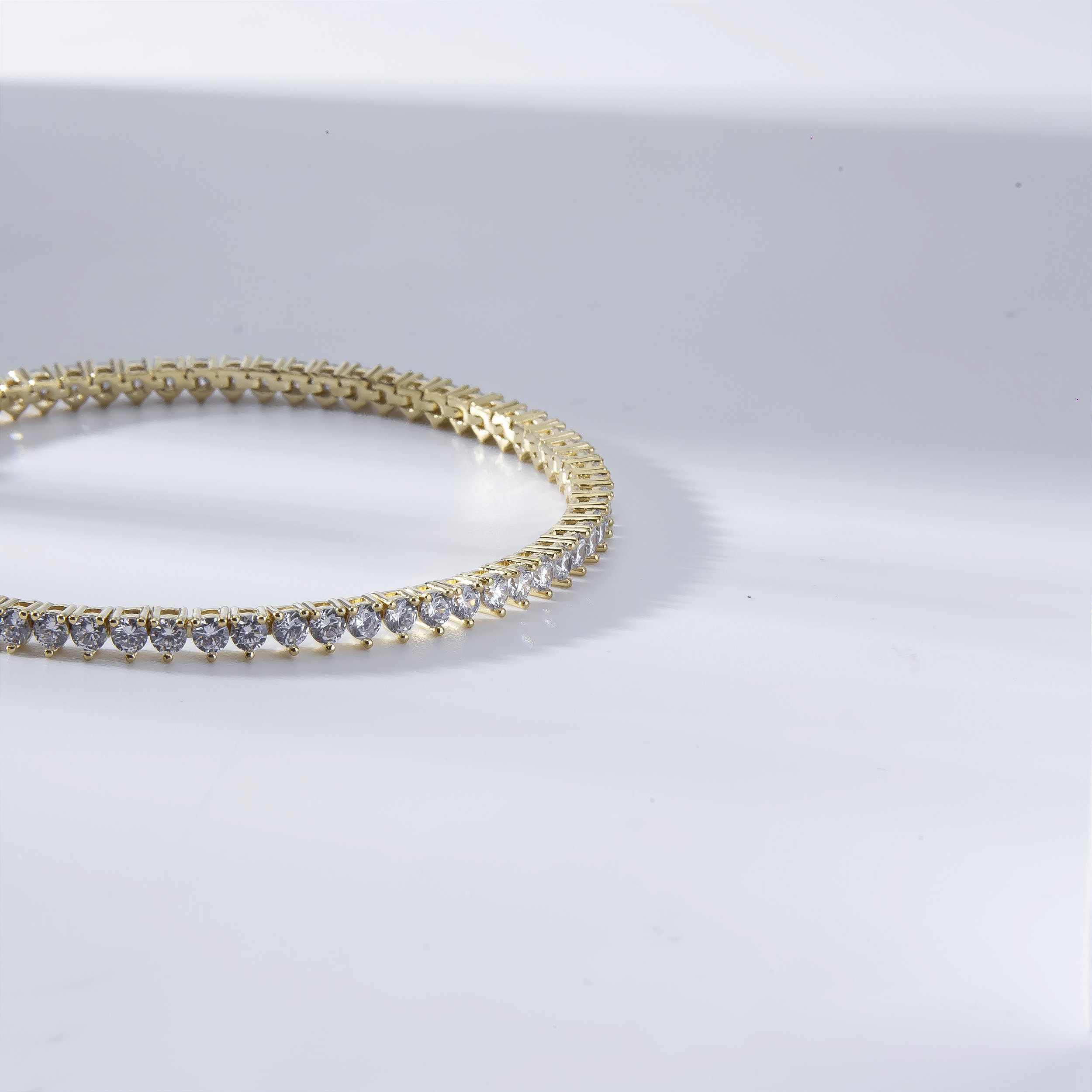 Pulseira Riviera Três Pontas Zircônia Incolor Banho de Ouro 18k - Loja ...