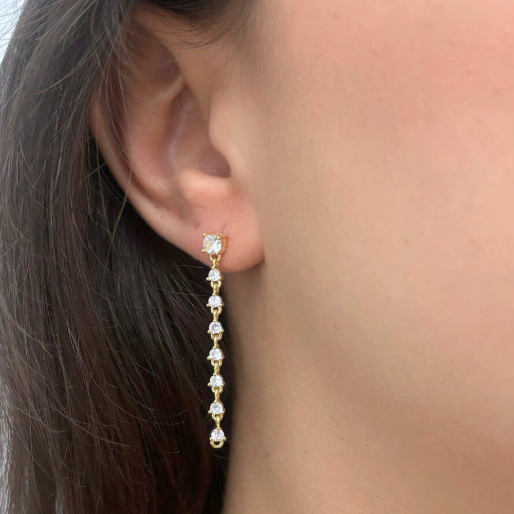 Brinco Ear Line Zircônias Banho de Ouro 18k - Loja - Veri