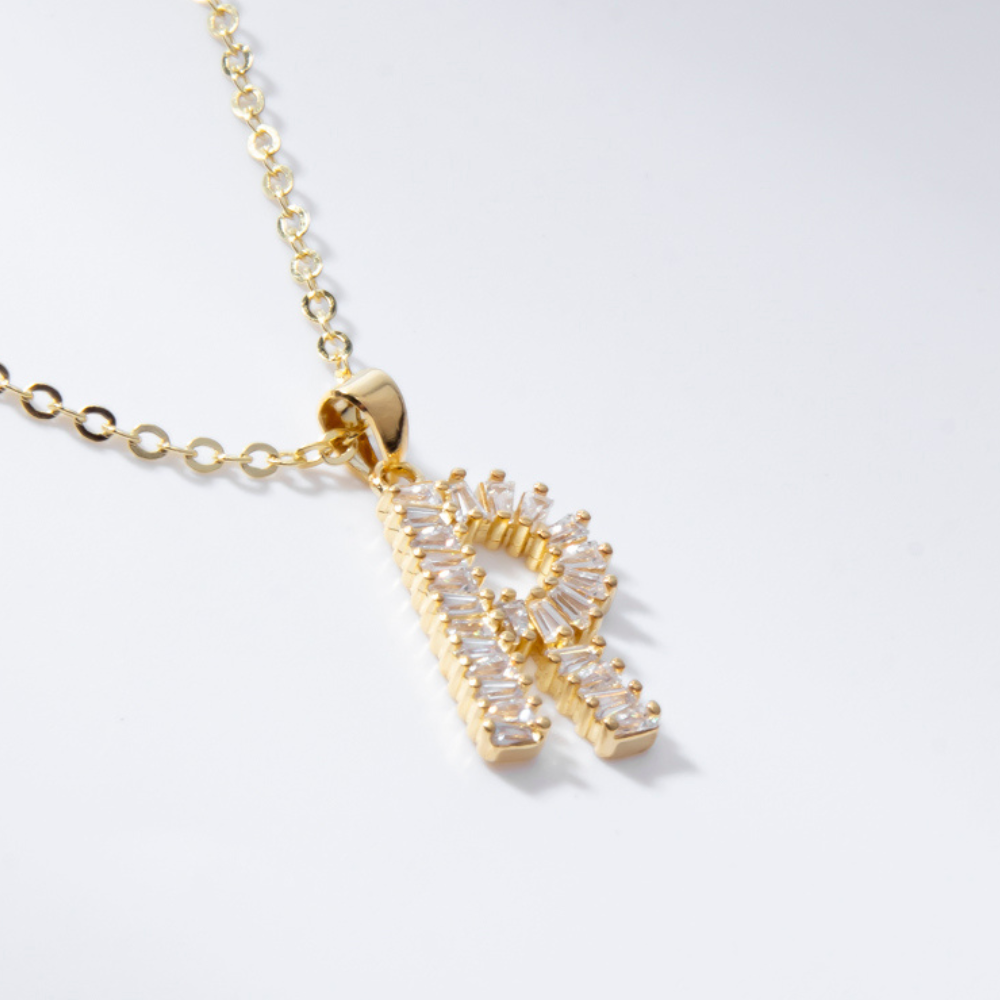 Colar Letra Inicial Zircônias Baguetes Banho de Ouro 18k - Loja - Veri