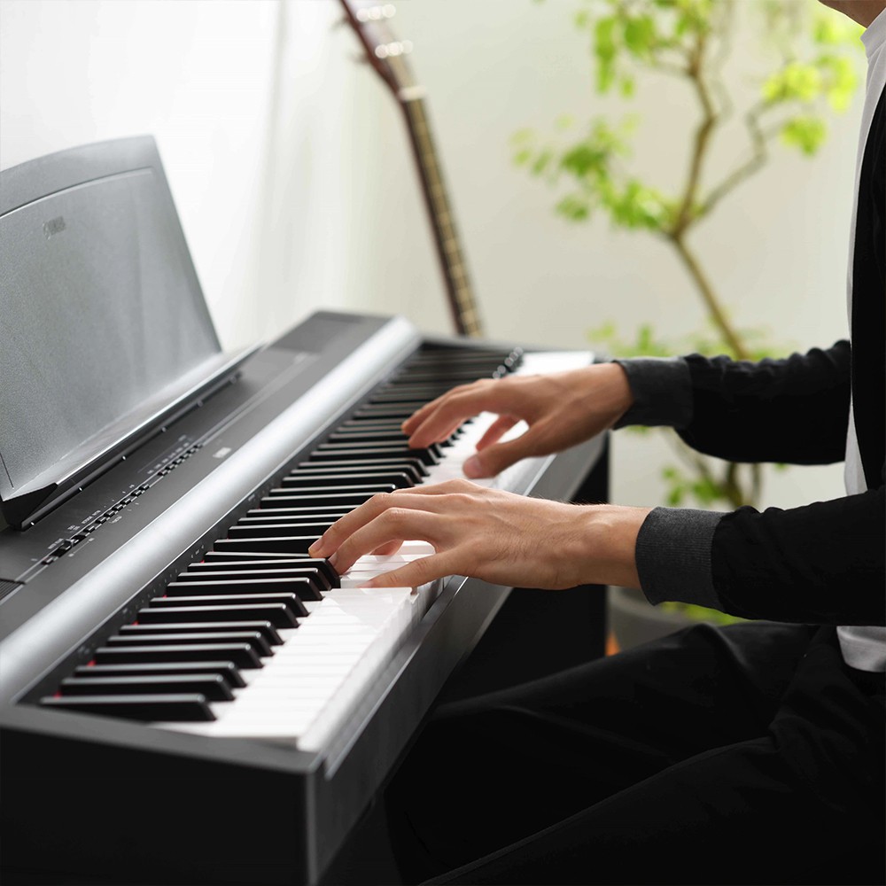 Piano Digital P 125A 88 Teclas Sensitivas com Fonte e Pedal Yamaha ...