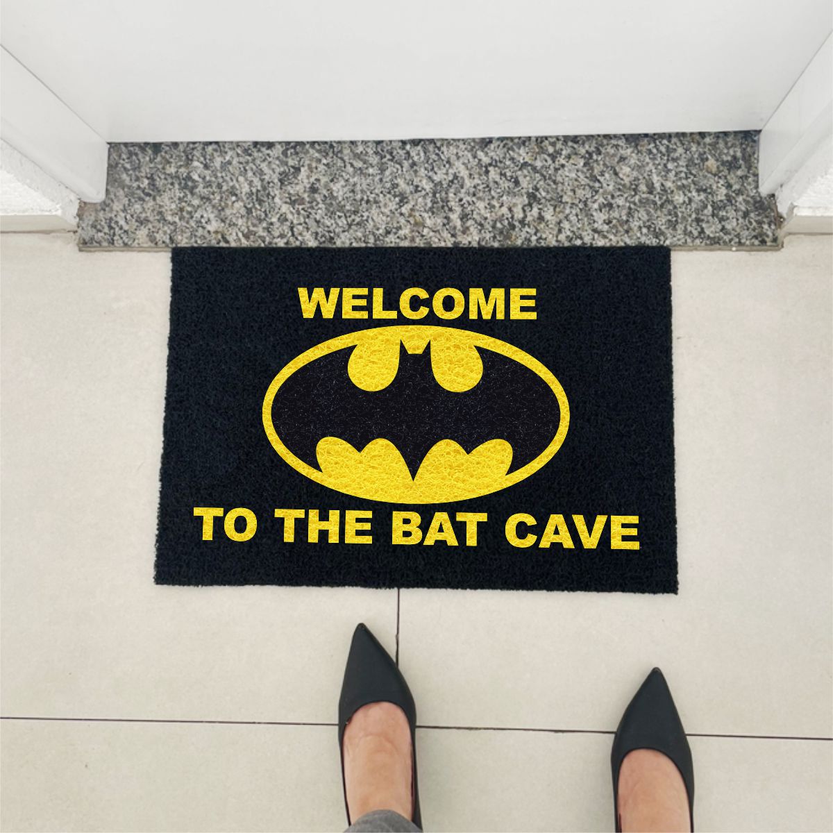 Tapete Capacho Welcome Batman Cave 60x40 | Preto Casa - Megatap Tapetes ...
