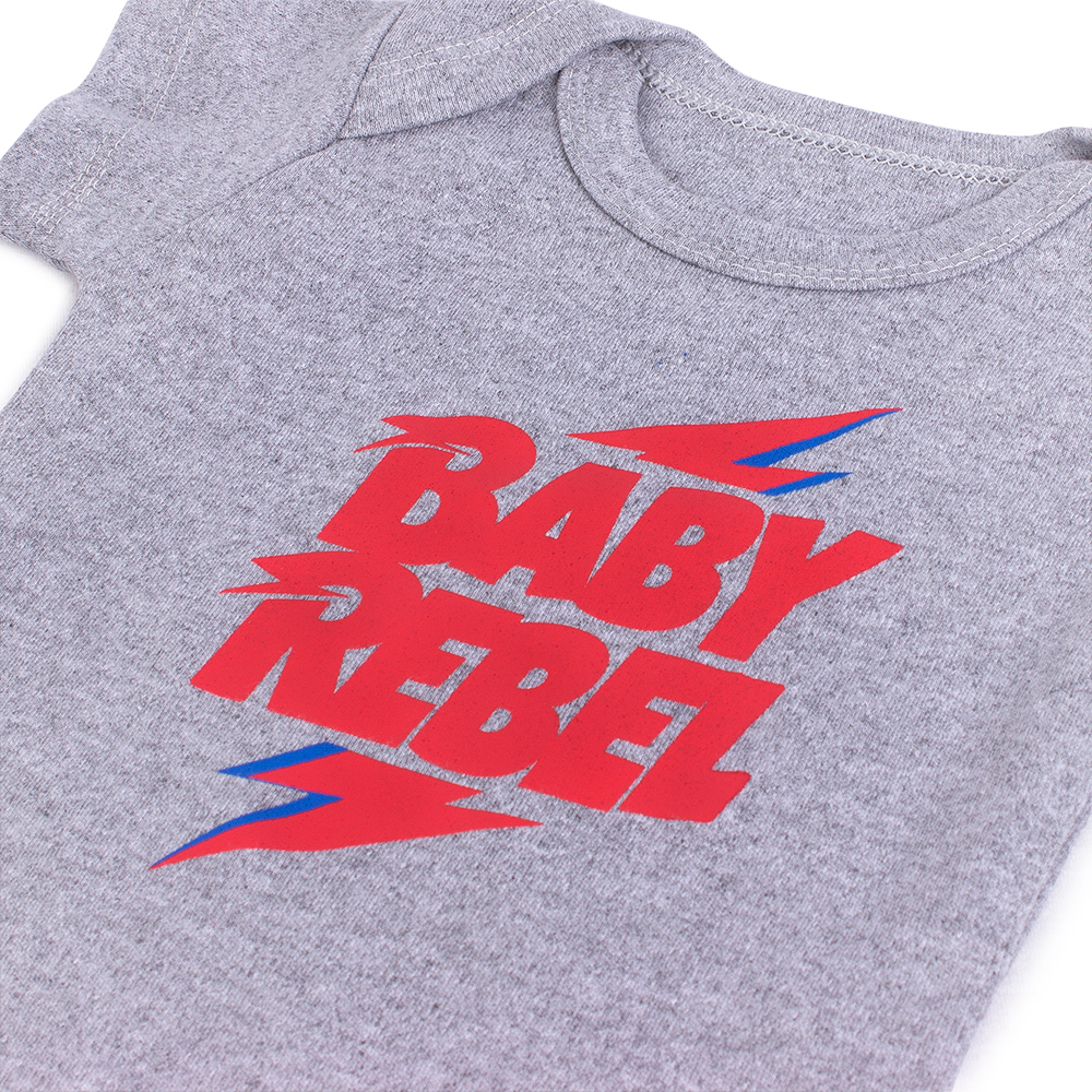 Body Bebê Rebel Baby Cinza Mescla - Art Rock Camisetas - Desde 1992