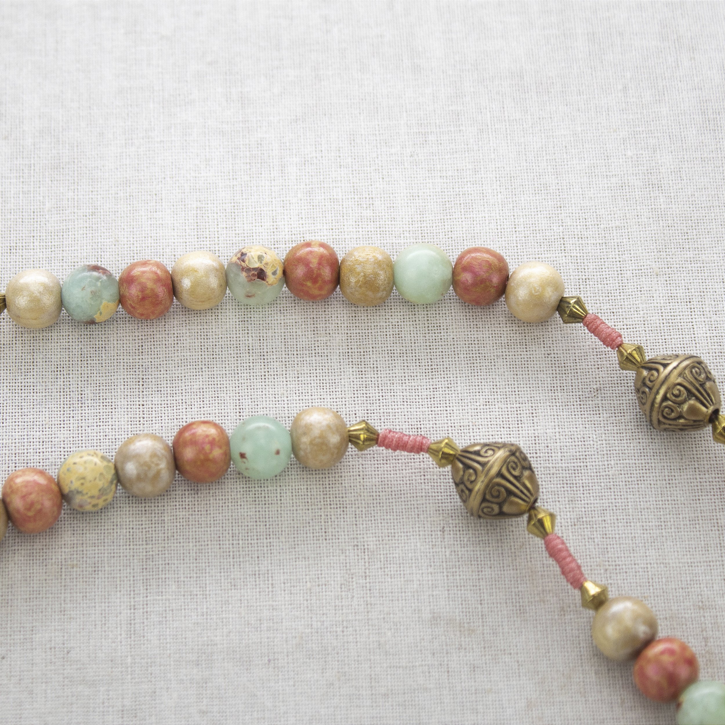 Terço Nossa Senhora de Guadalupe Madeira 8mm - Amém decoração religiosa