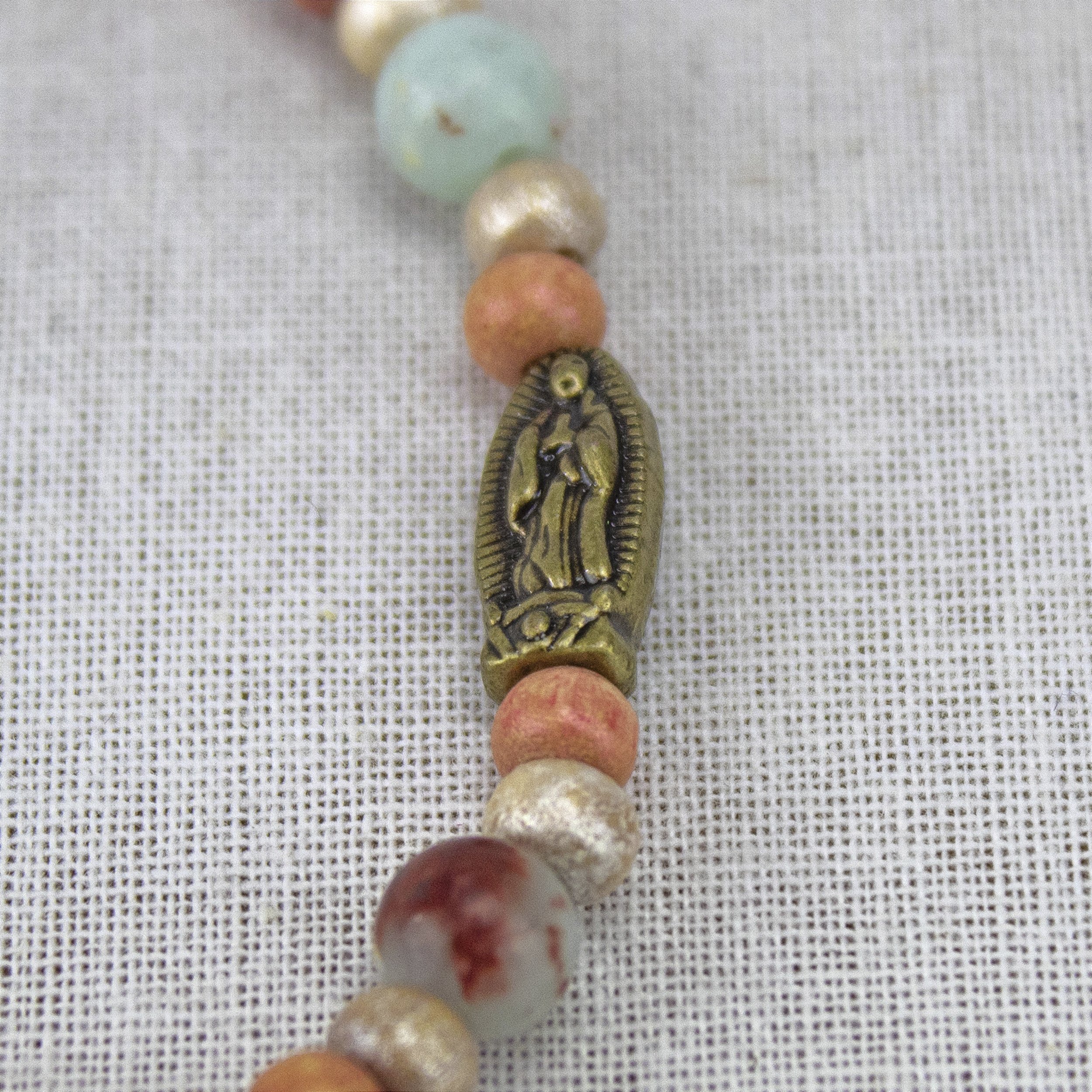 Kit Terço e Pulseira Nossa Senhora de Guadalupe Madeira 8 e 4 mm - Amém ...