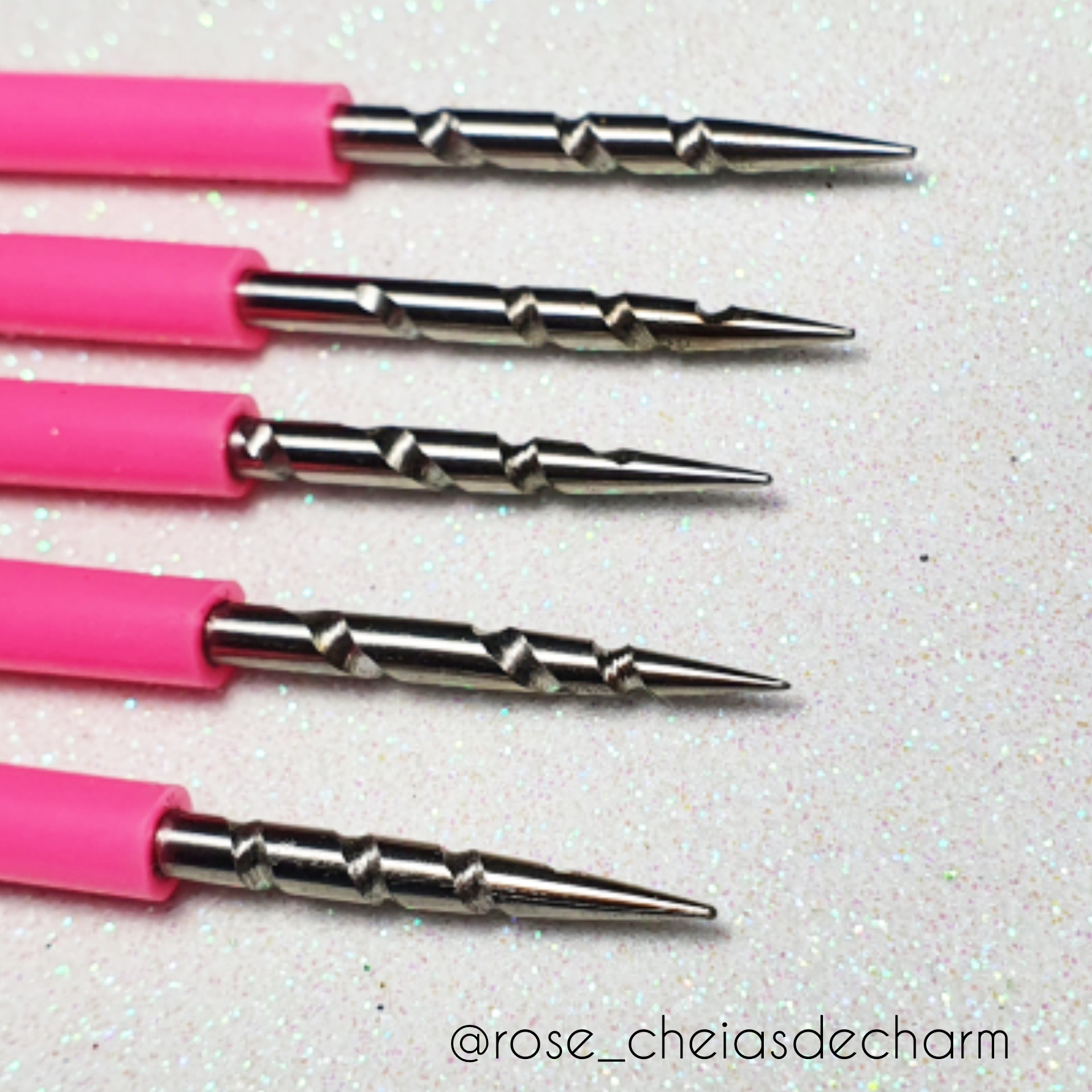 Palito de inox com silicone para unhas - Rose Películas Cheia de Charme