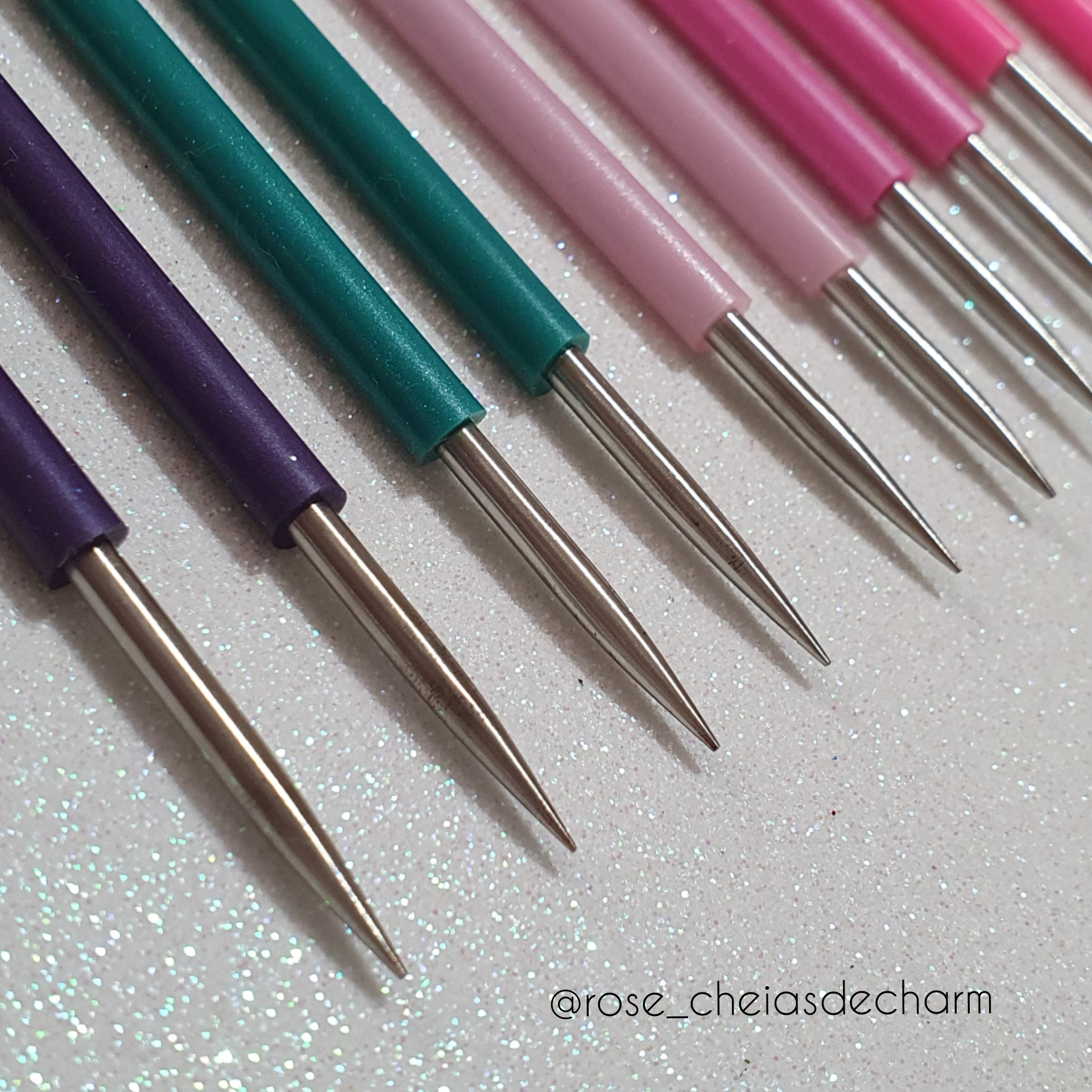 Palito de inox com silicone para unhas - Rose Películas Cheia de Charme