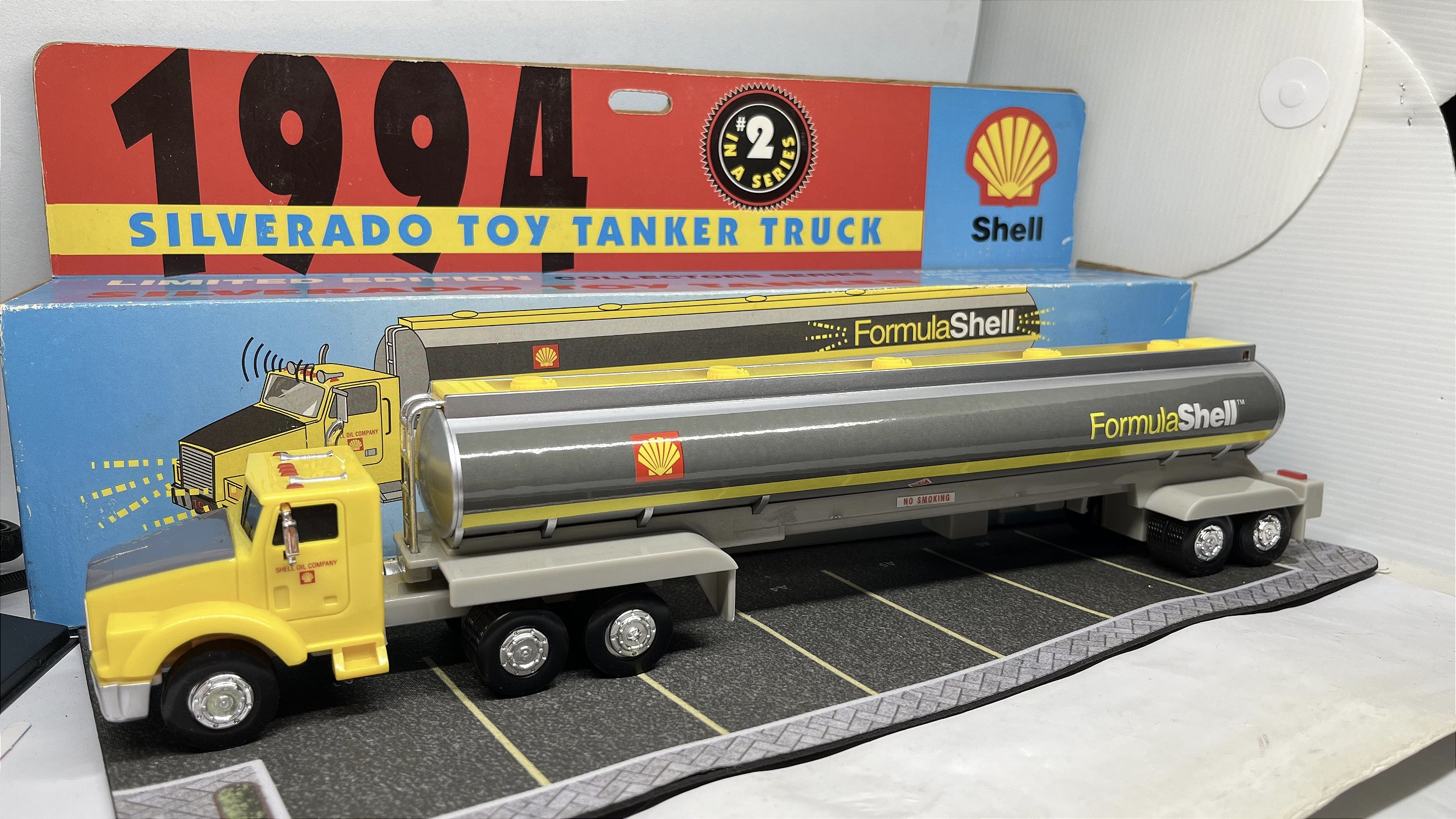SILVERADO TOY TANKER TRUCK Shell - Raridade - Minicars Brasil