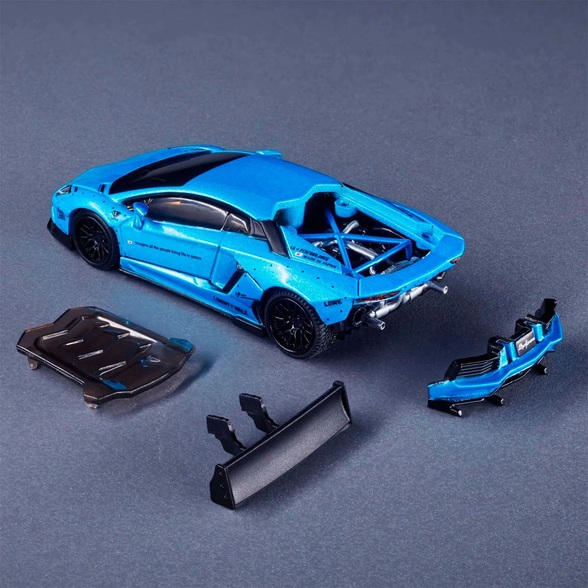 Miniatrua Hot Wheels Elite 64 Lamborghini Aventador LBWK - Counting Minis