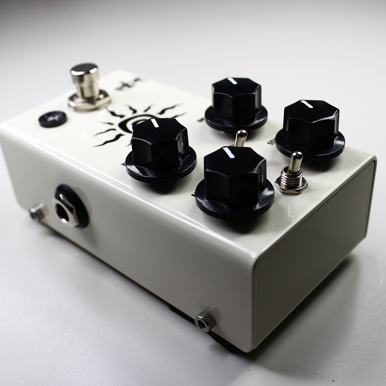 Timmy V3 Vintage White - Zen Effects