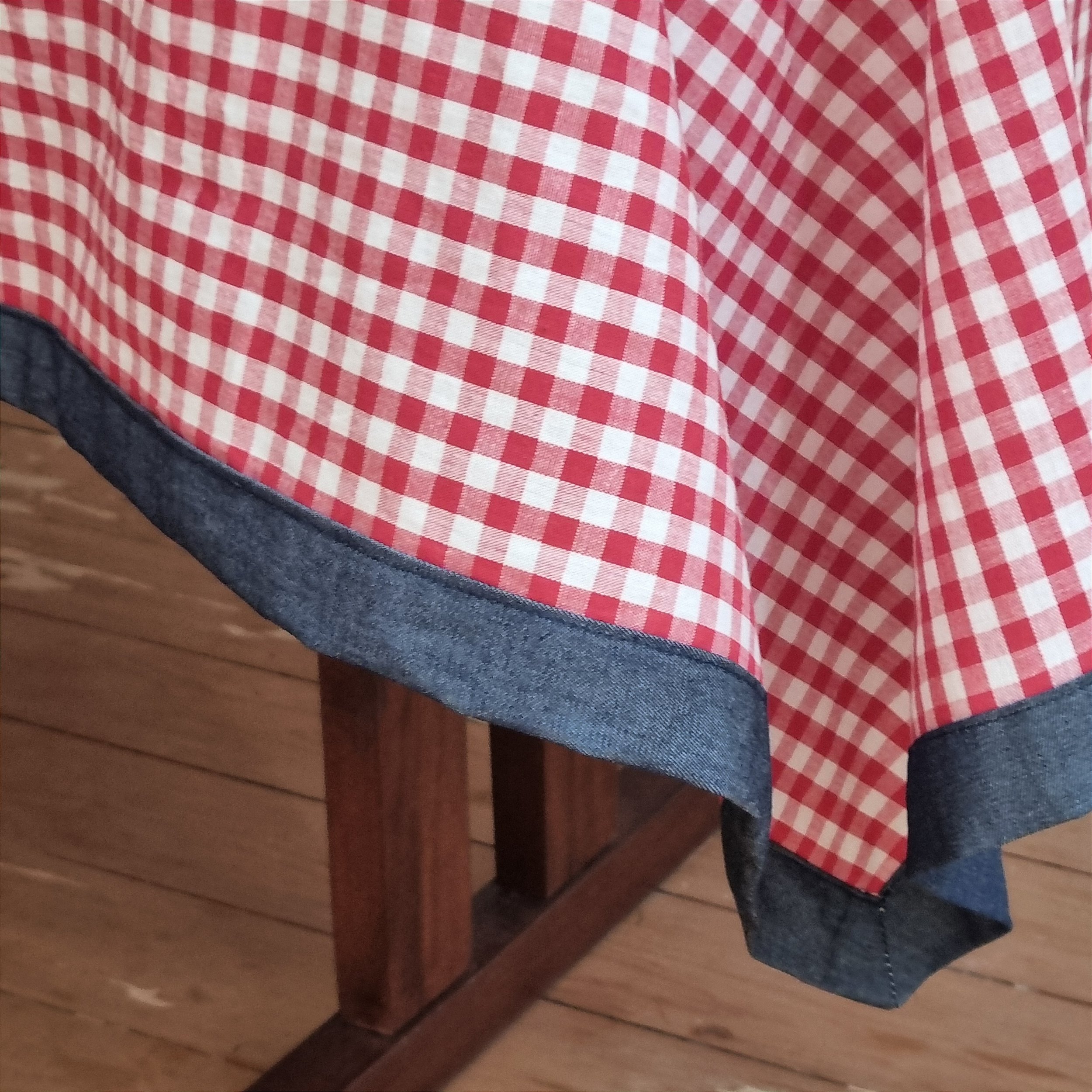 Toalha de Mesa Retangular XADREZ VERMELHO/AZUL - A partir de 6 lugares ...