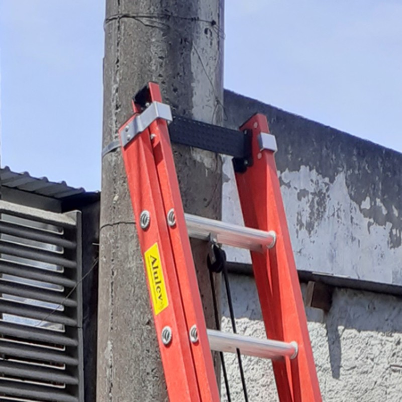 Escada Extensiva Fibra Vazada 2,90 / 4,80 - 15 Degraus Alulev - RM ...