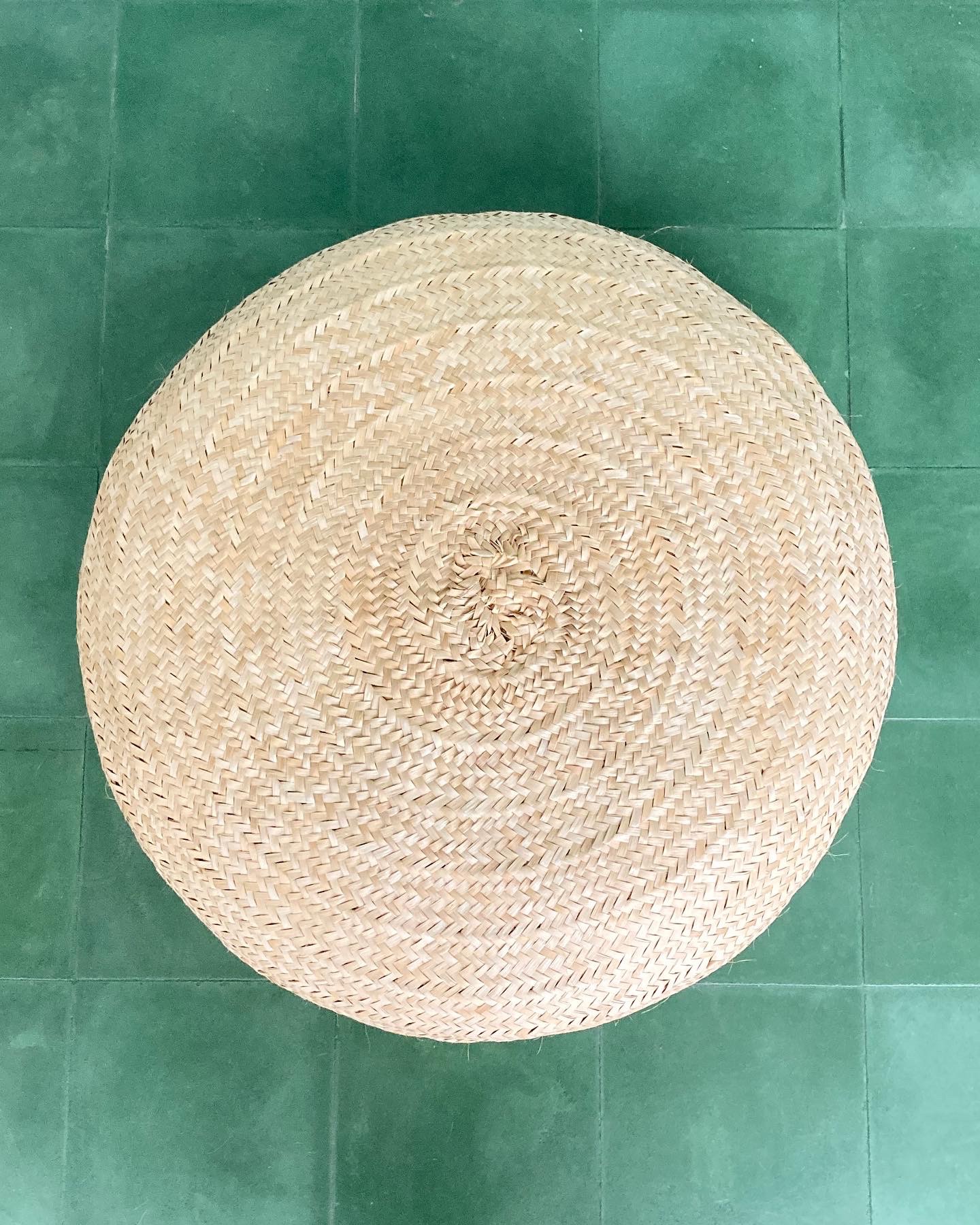 Puff Rendondo em Palha de Carnaúba | 60 cm - Produtos de Decoração ...