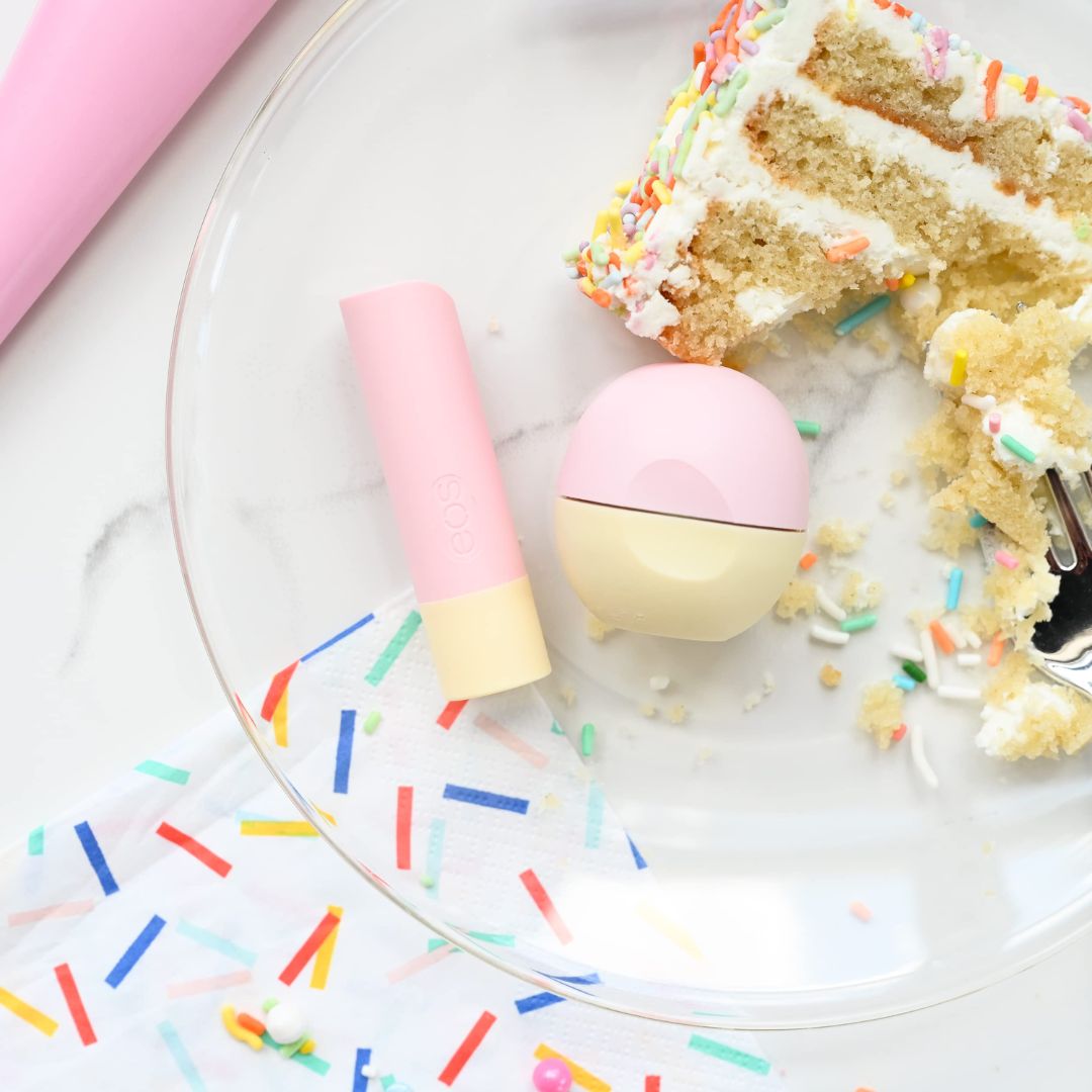 Eos Lip Balm Birthday Cake Bastão + Esfera - Hidratante Labial - RF ...