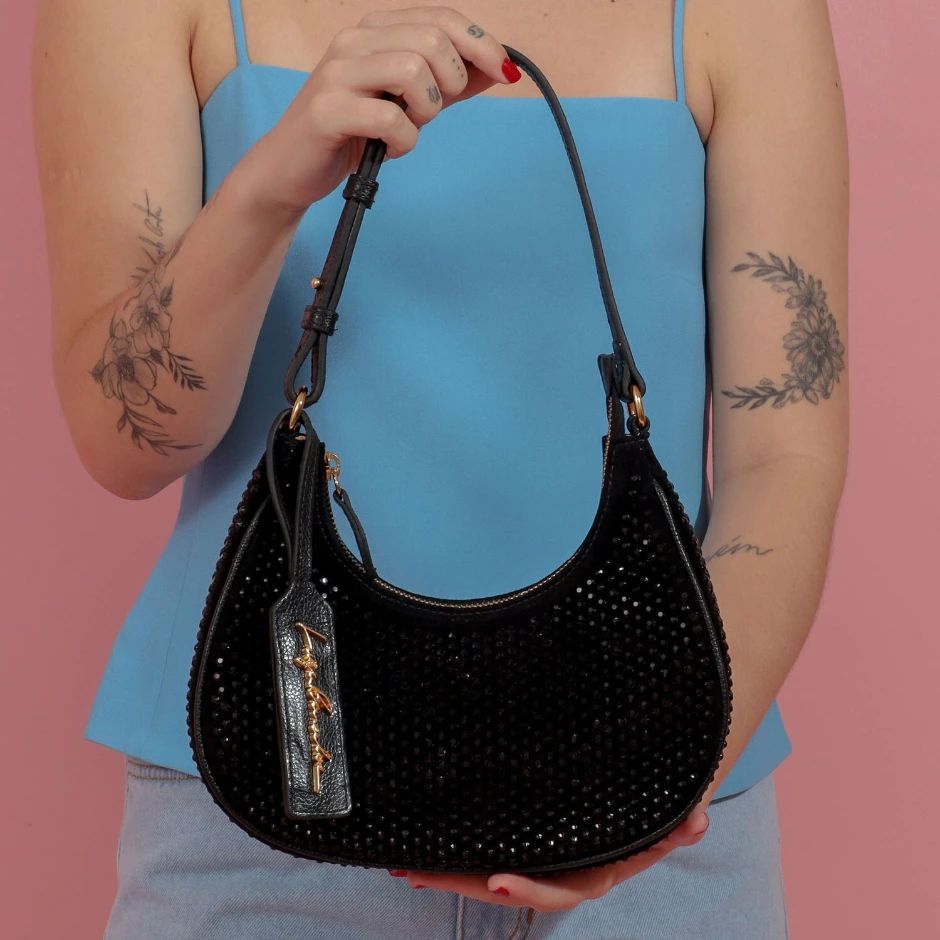 Bolsa Feminina Pequena Meia Lua Hotfix Prisma Luiza Barcelos Preta ...